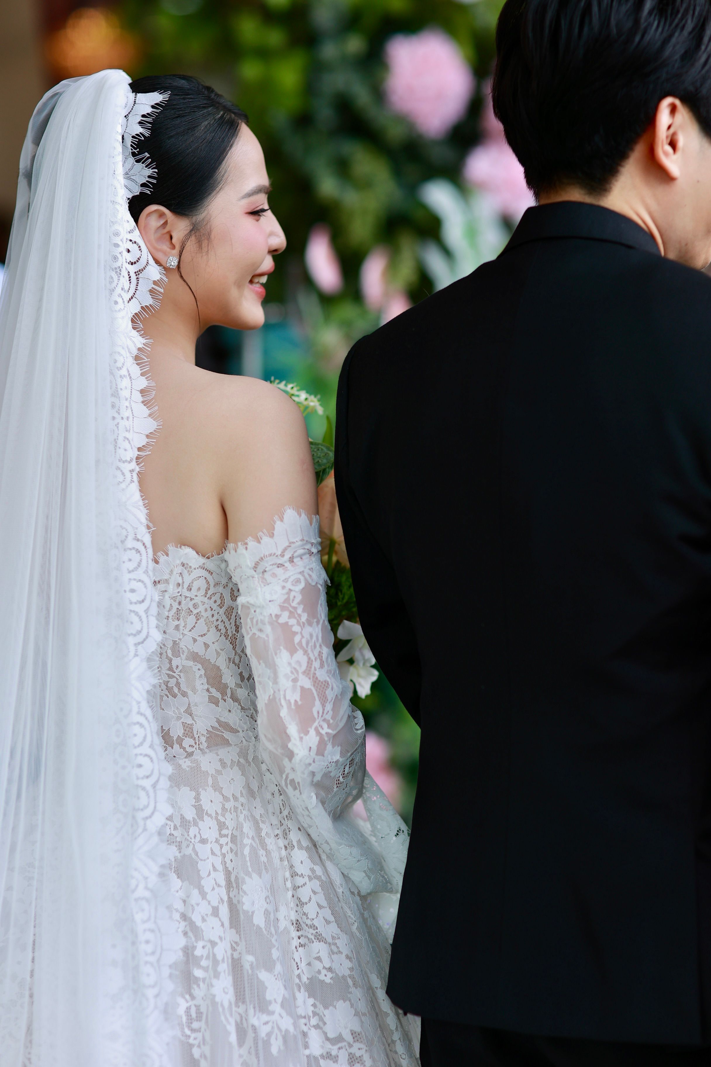 Elegant Asian Wedding Ceremony in Vietnam · Free Stock Photo