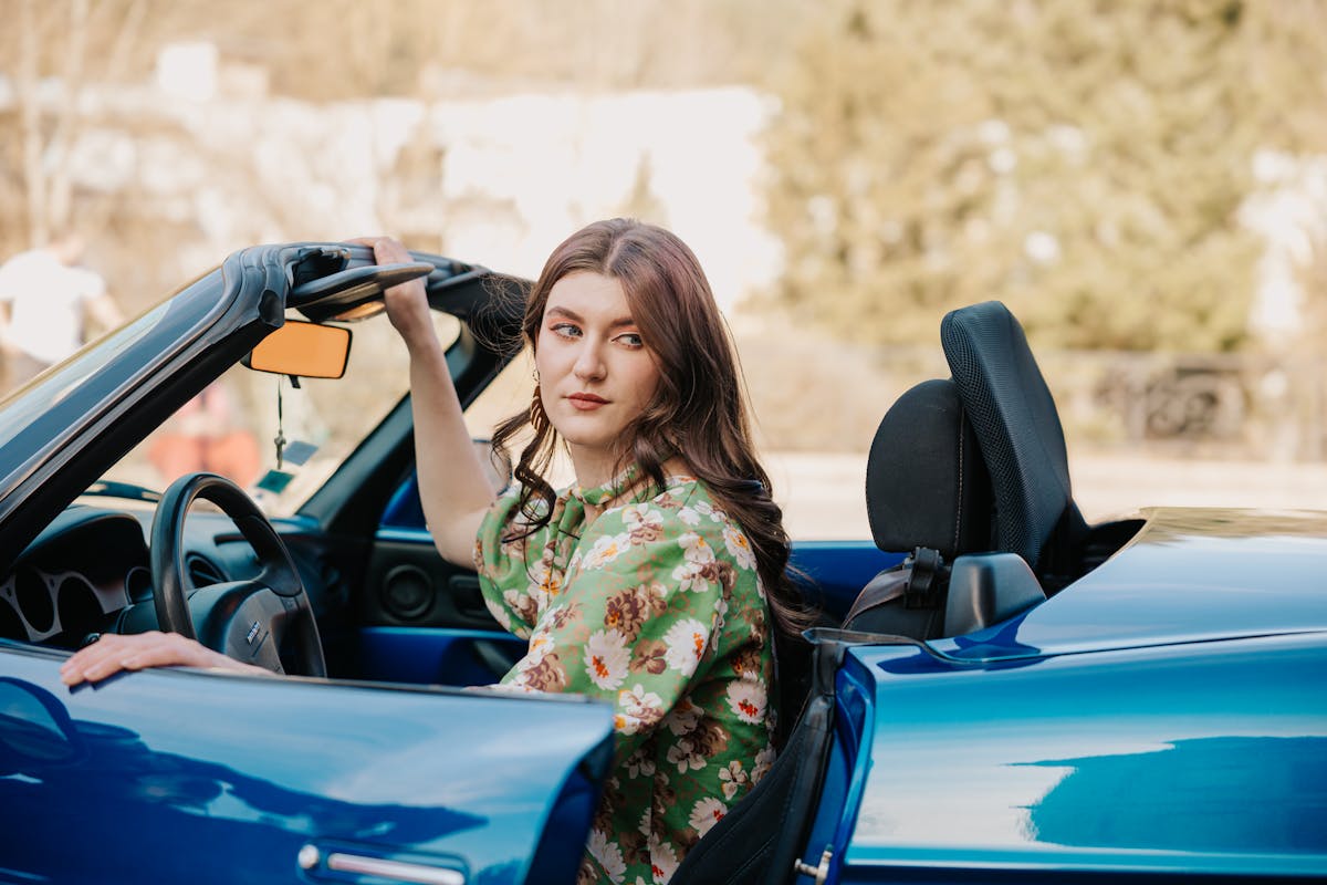 Kitkato+Young Photos, Download The BEST Free Kitkato+Young Stock Photos ...