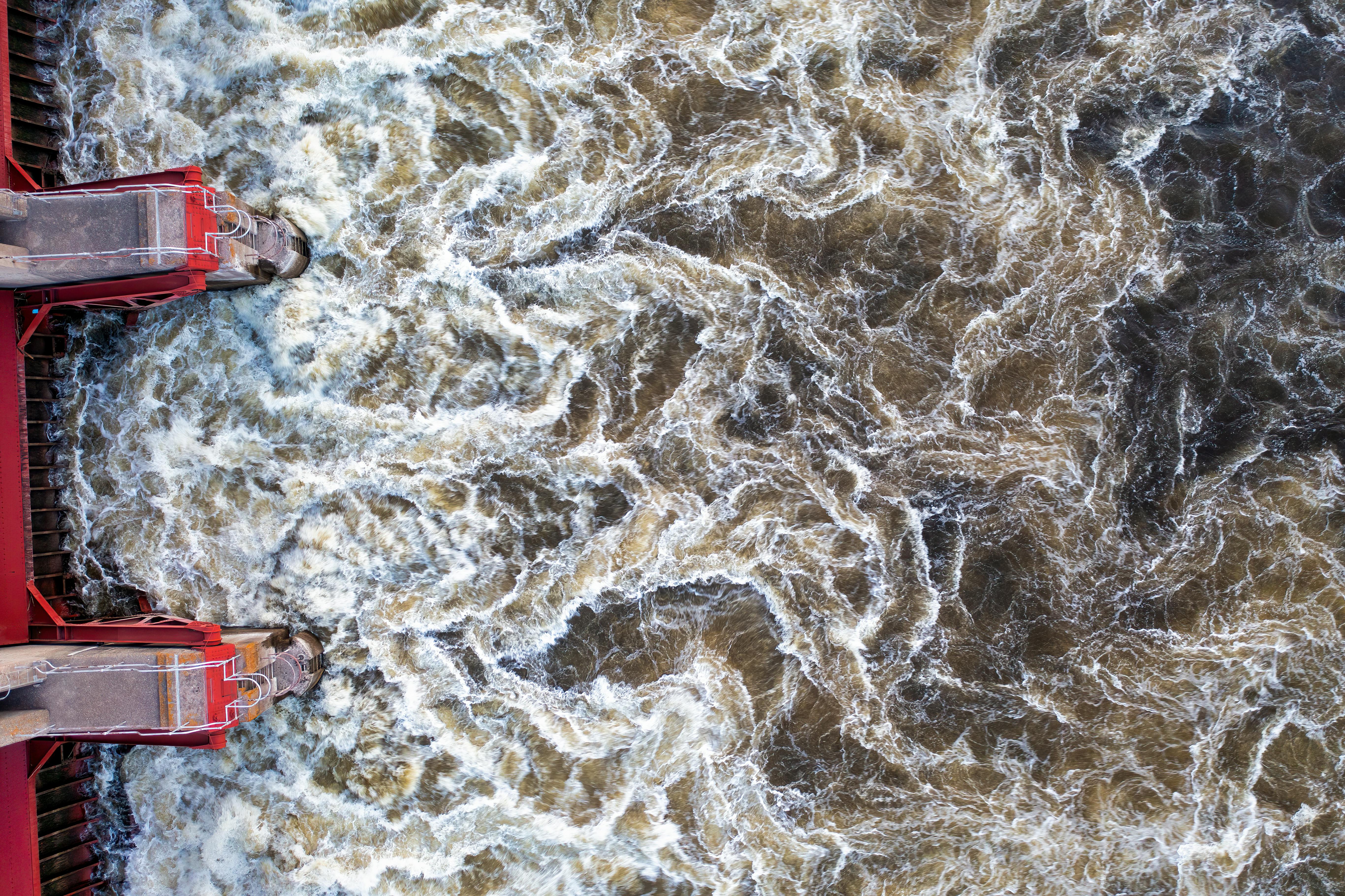 Aerial View of Dam Water Flow in Alma, Wisconsin · Free Stock Photo