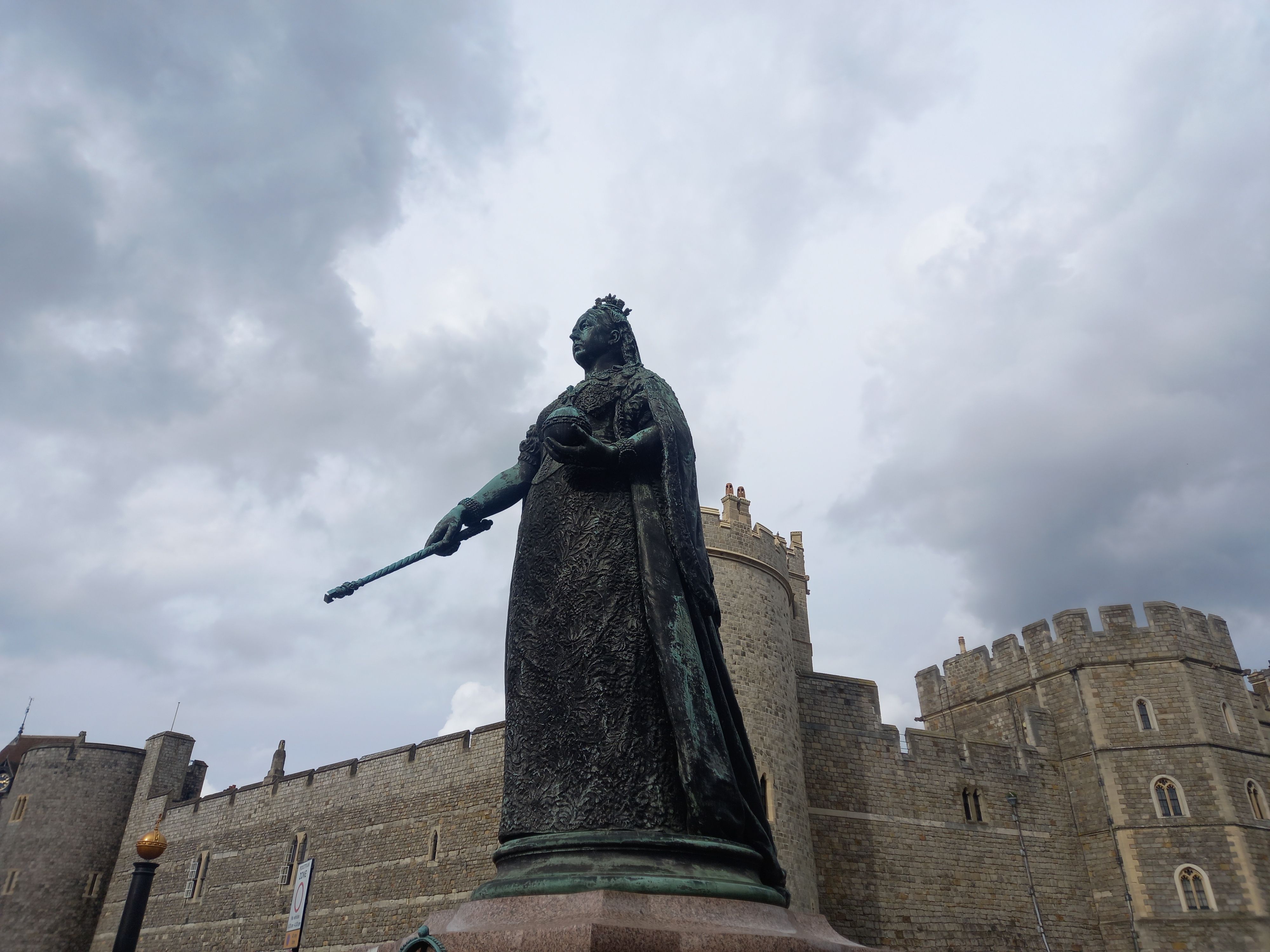 Red Queen Castle Photos, Download The BEST Free Red Queen Castle Stock ...