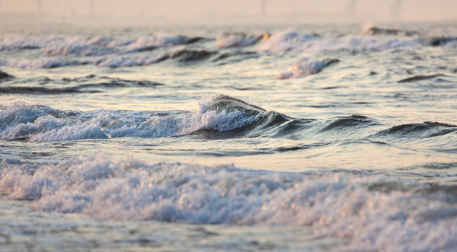 Water Wave Photos, Download The BEST Free Water Wave Stock Photos & HD ...