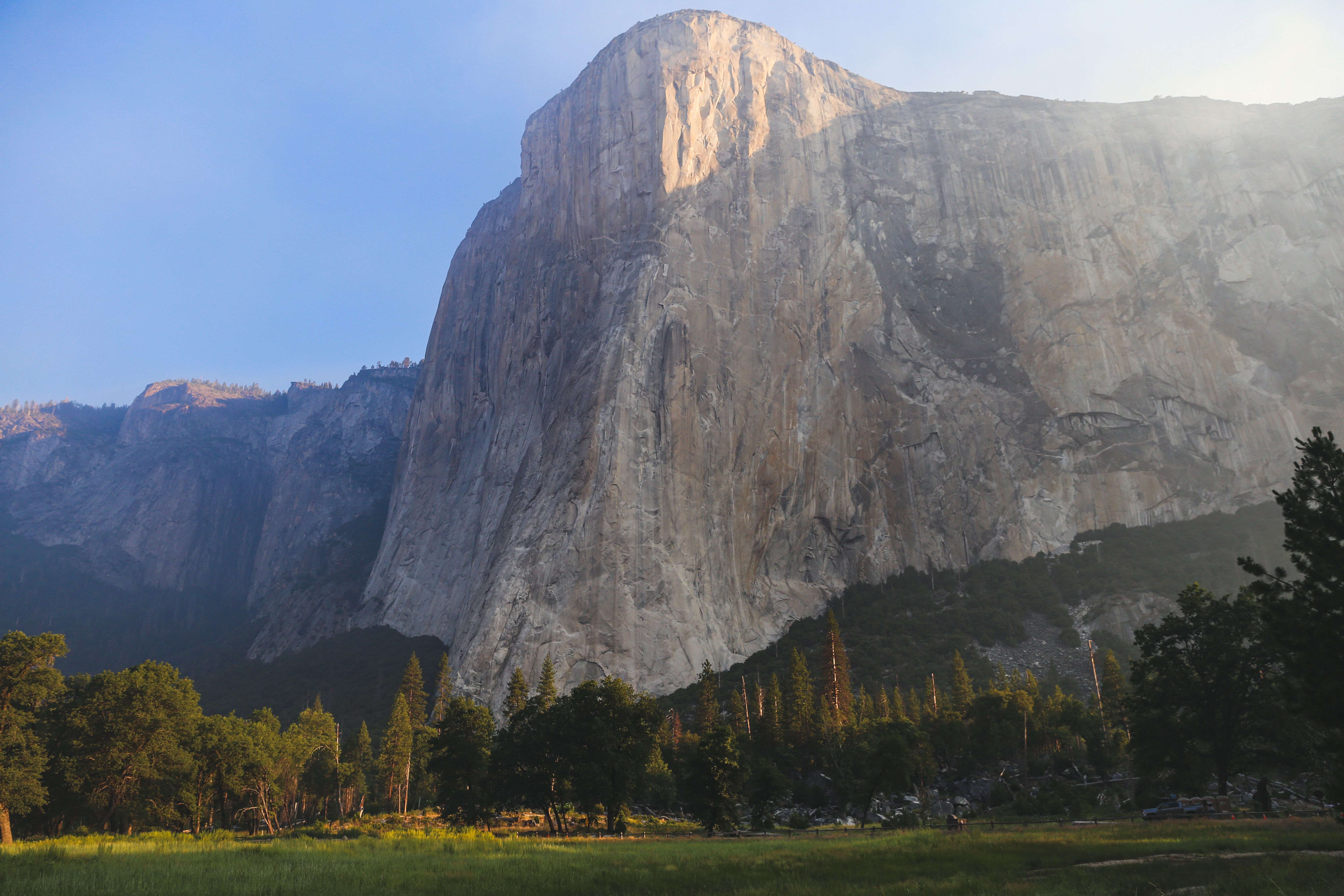 Majestic El Capitan in Yosemite at Sunrise · Free Stock Photo