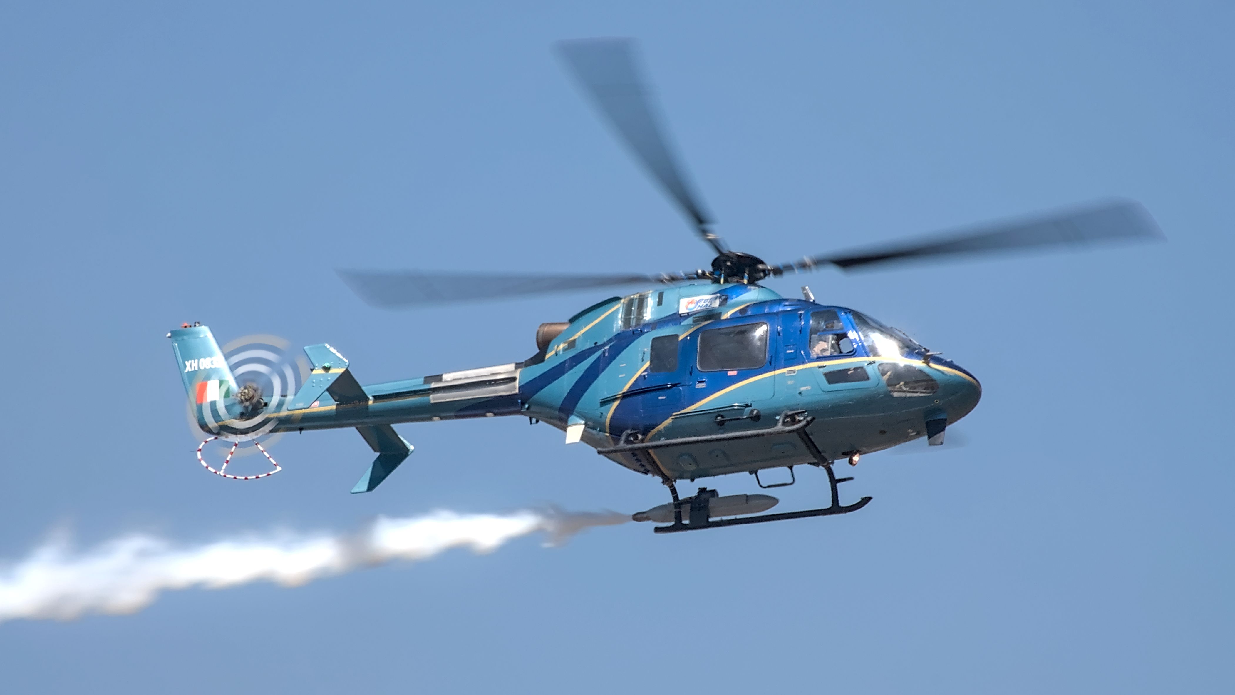 Indian Military Helicopter in Air Show Display · Free Stock Photo