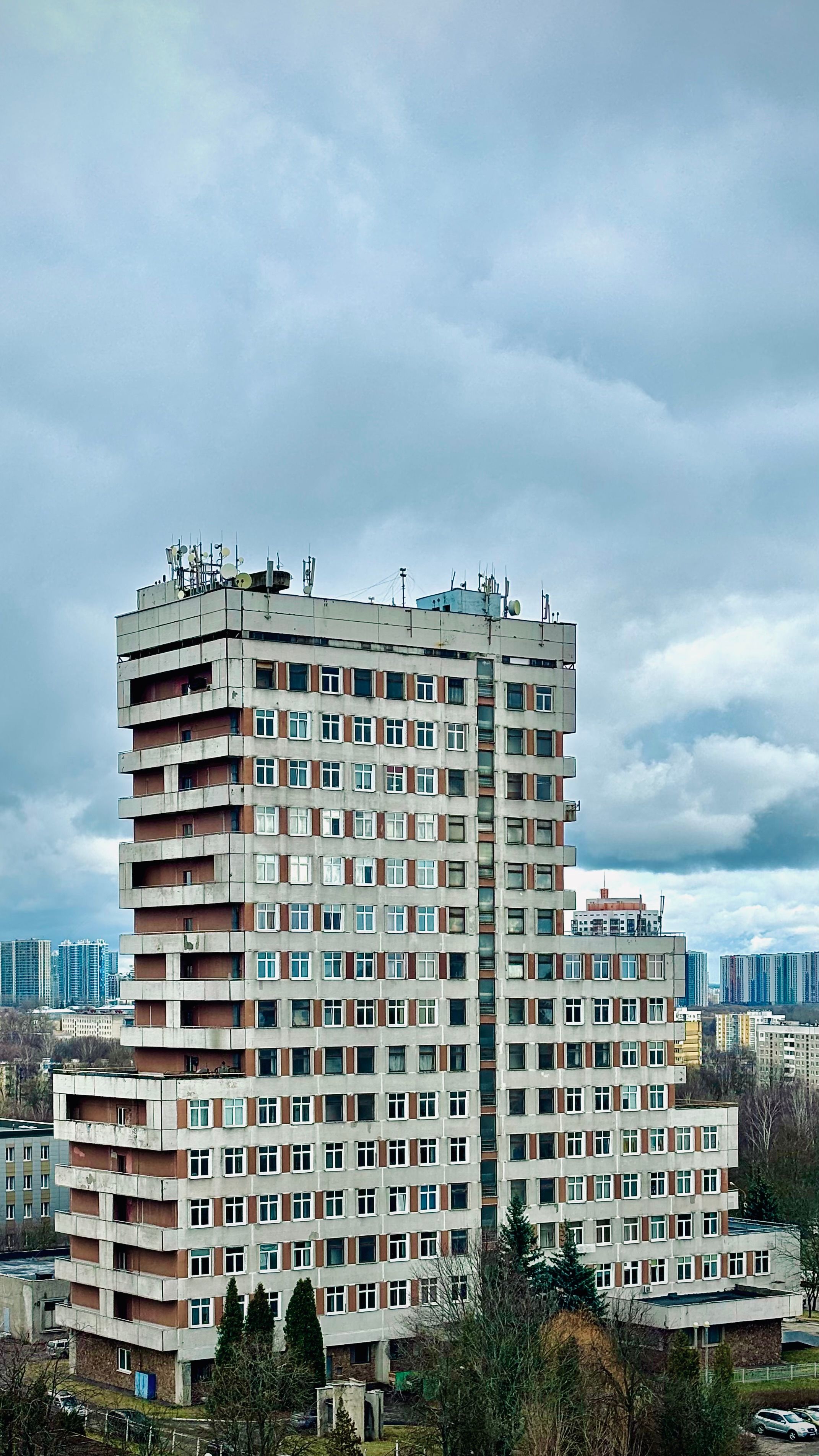 Modern High-Rise Building in Minsk, Belarus · Free Stock Photo