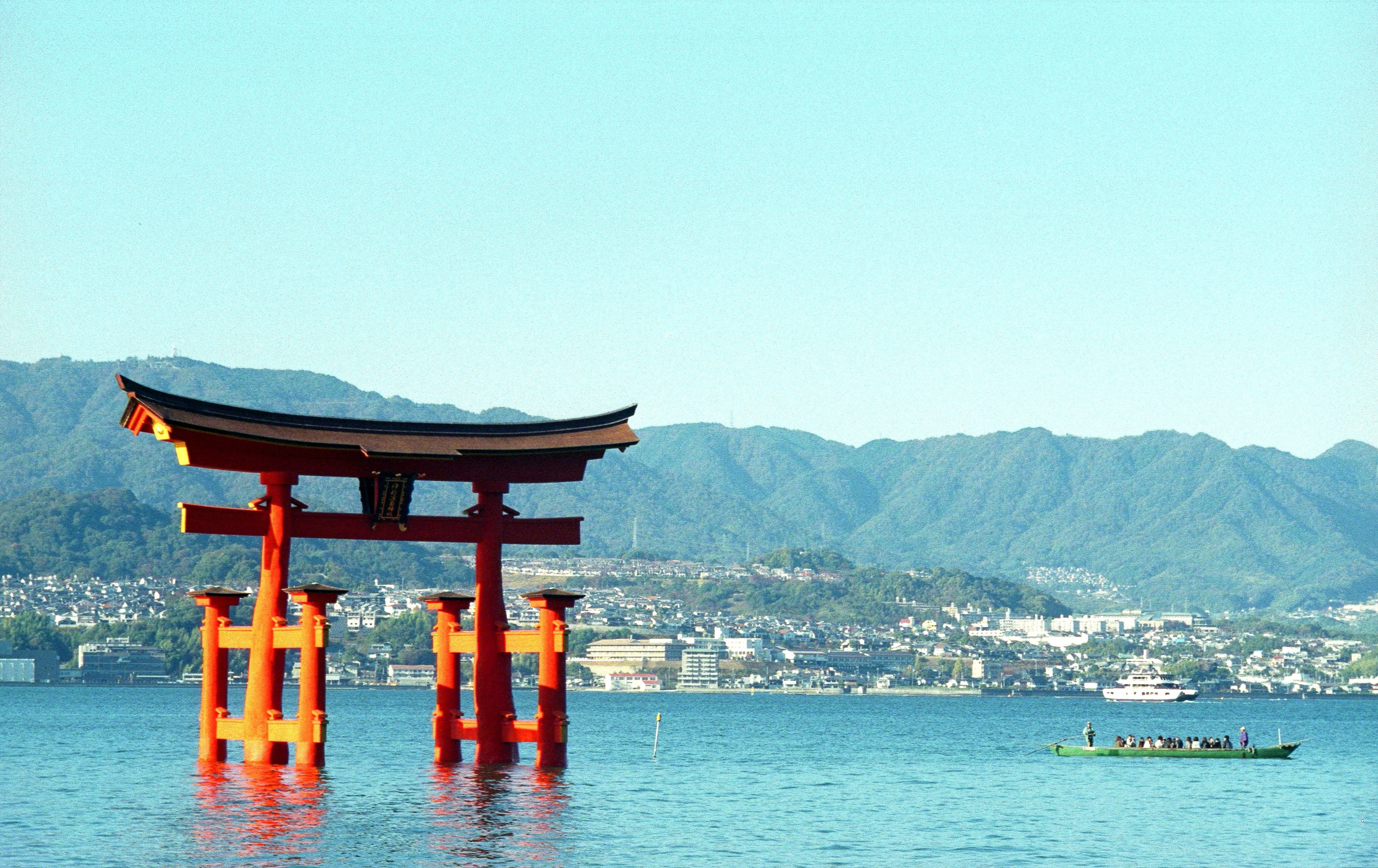 Iconic Itsukushima Floating Torii Gate in Japan · Free Stock Photo