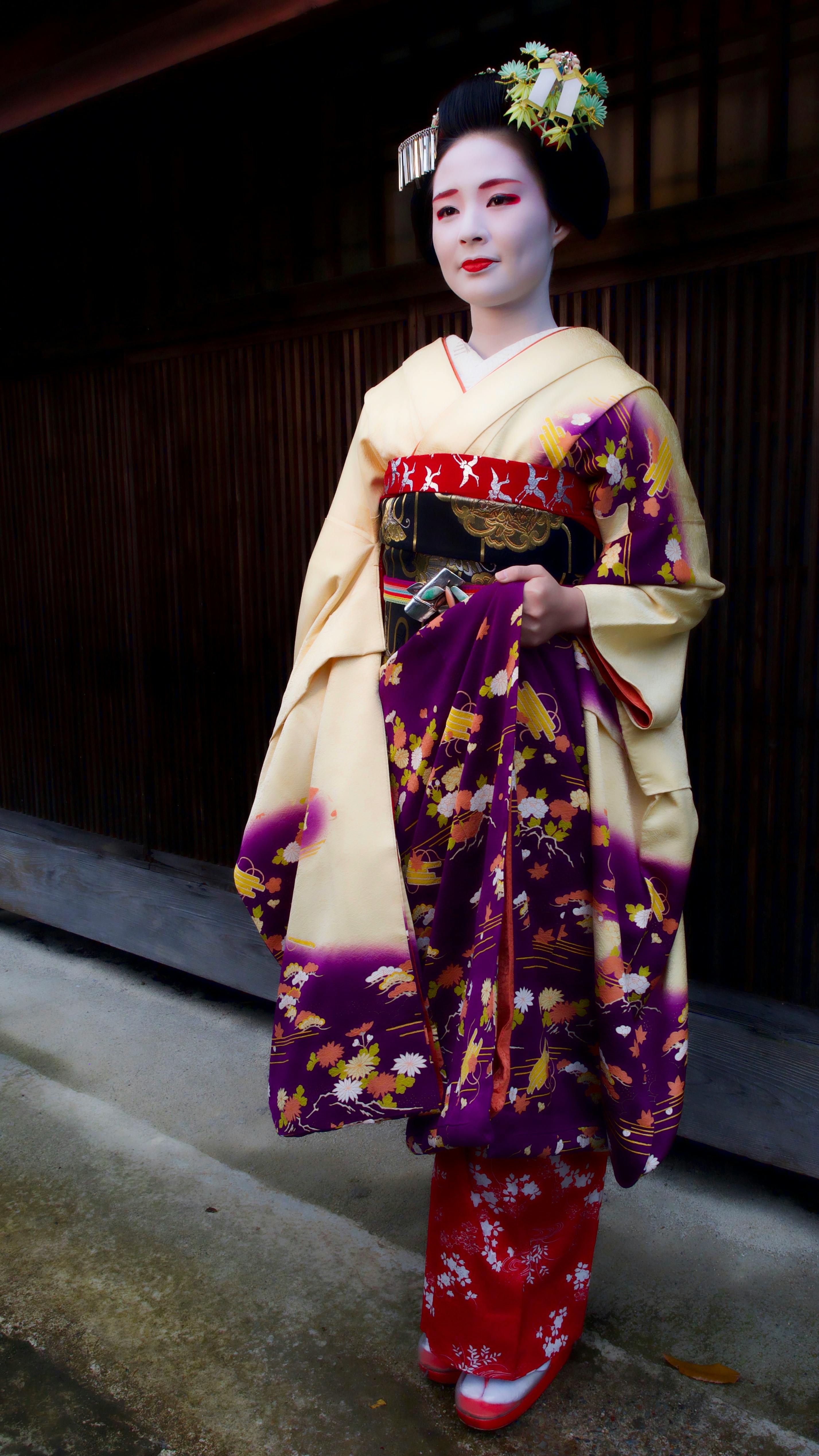 Calle Tradicional Japonesa Al Anochecer En Kioto · Foto de stock gratuita