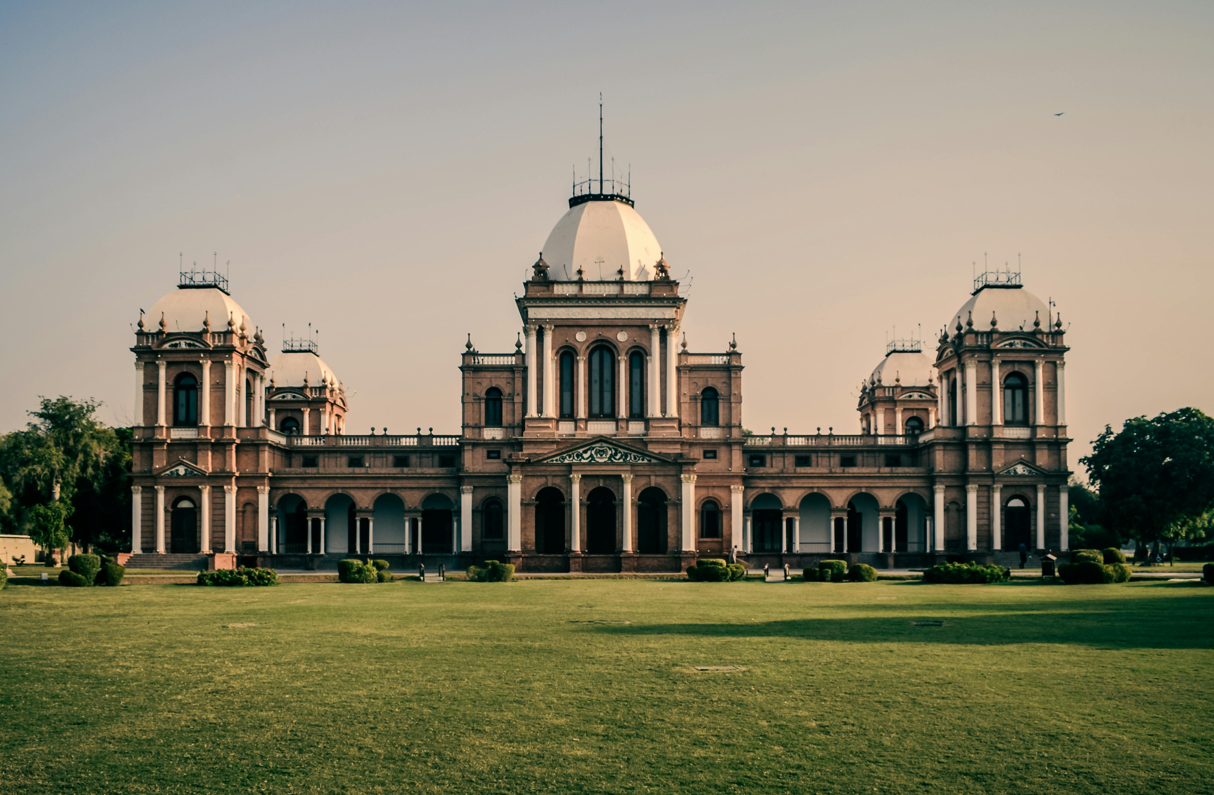 Noor Mahal Palace in Bahawalpur, Pakistan · Free Stock Photo