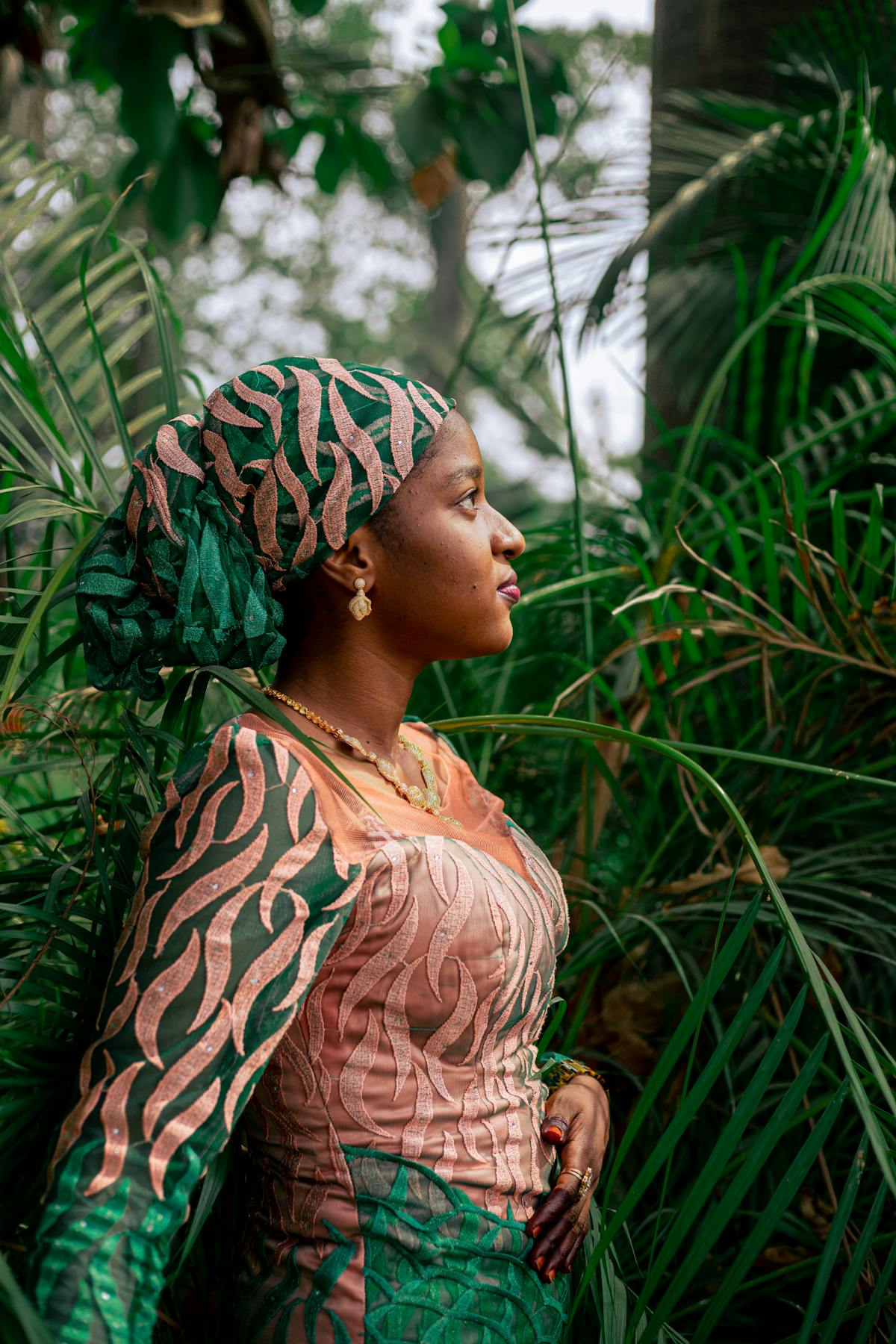 Mature+Woman+Clevage Photos, Download The BEST Free Mature+Woman ...