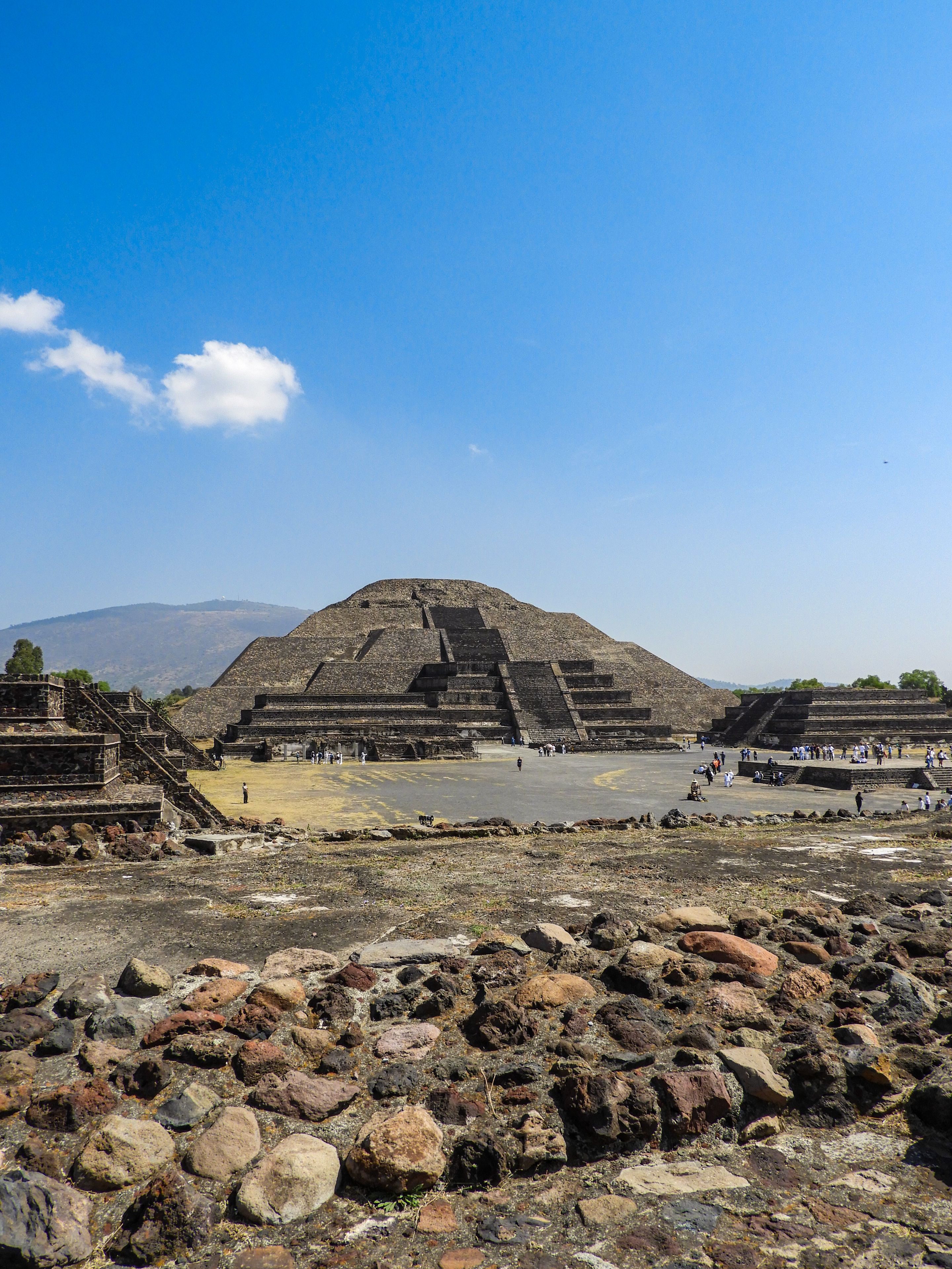 Pyramid of the Sun at Teotihuacán under Clear Blue Sky · Free Stock Photo