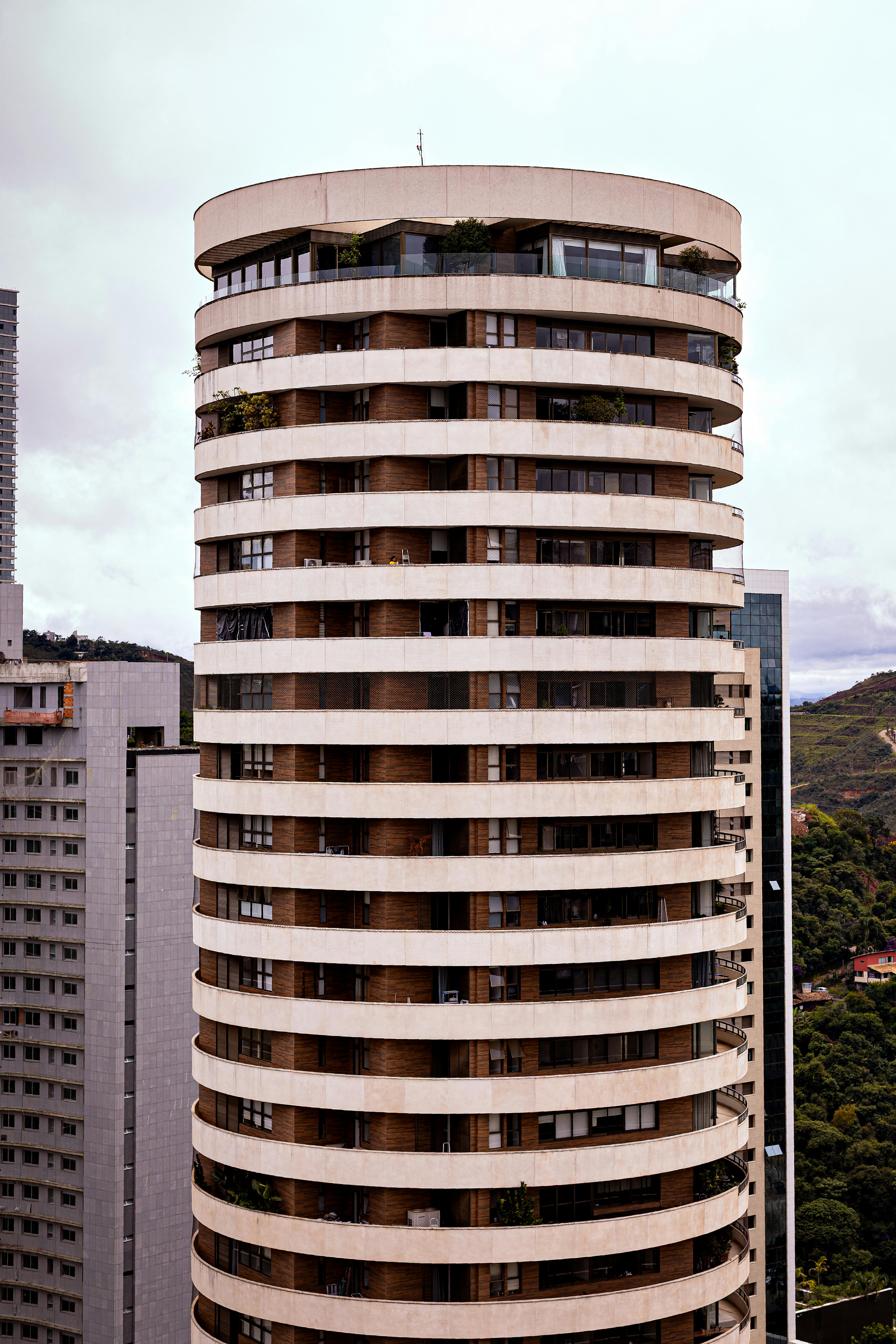 Iconic Circular Building in Belo Horizonte · Free Stock Photo