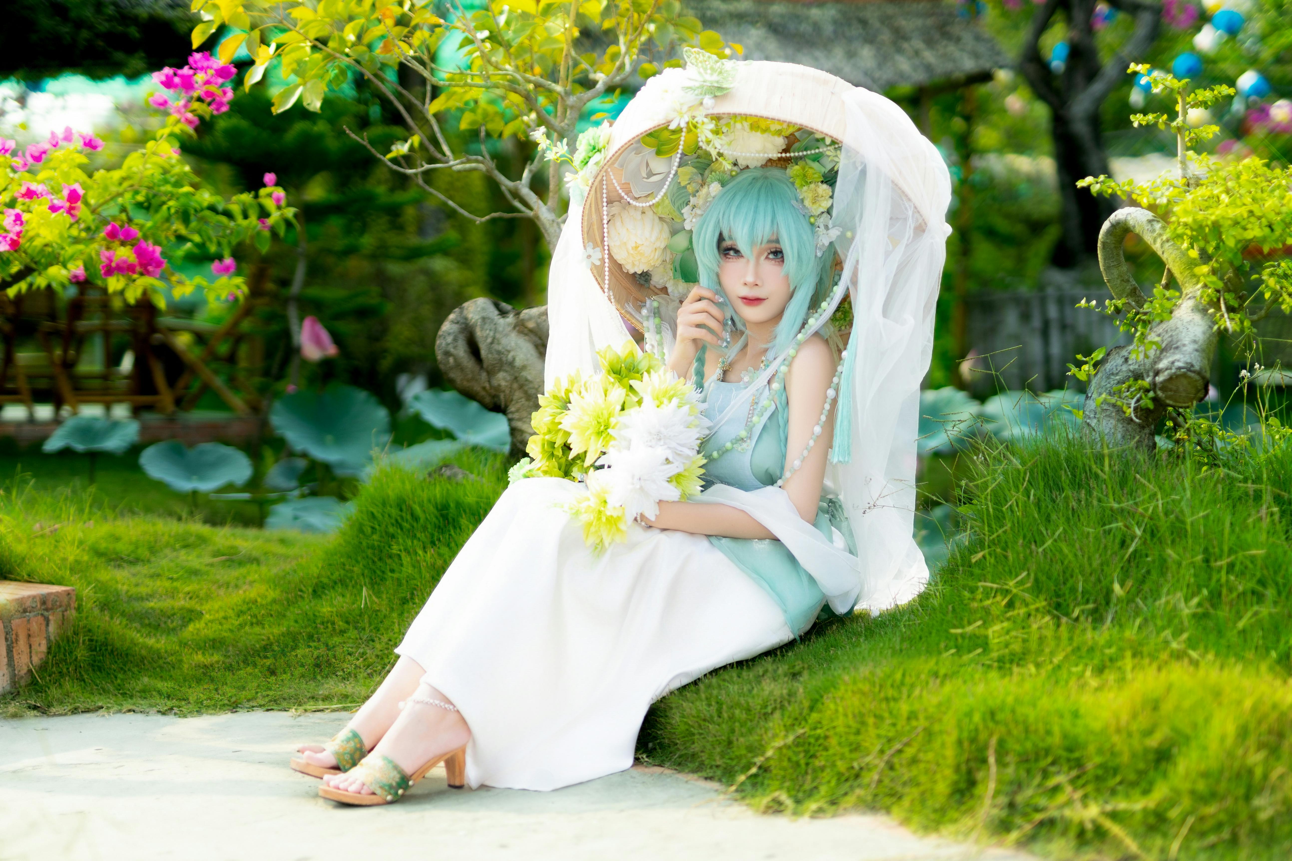 Woman With Umbrella And Flowers Photos, Download The BEST Free Woman ...