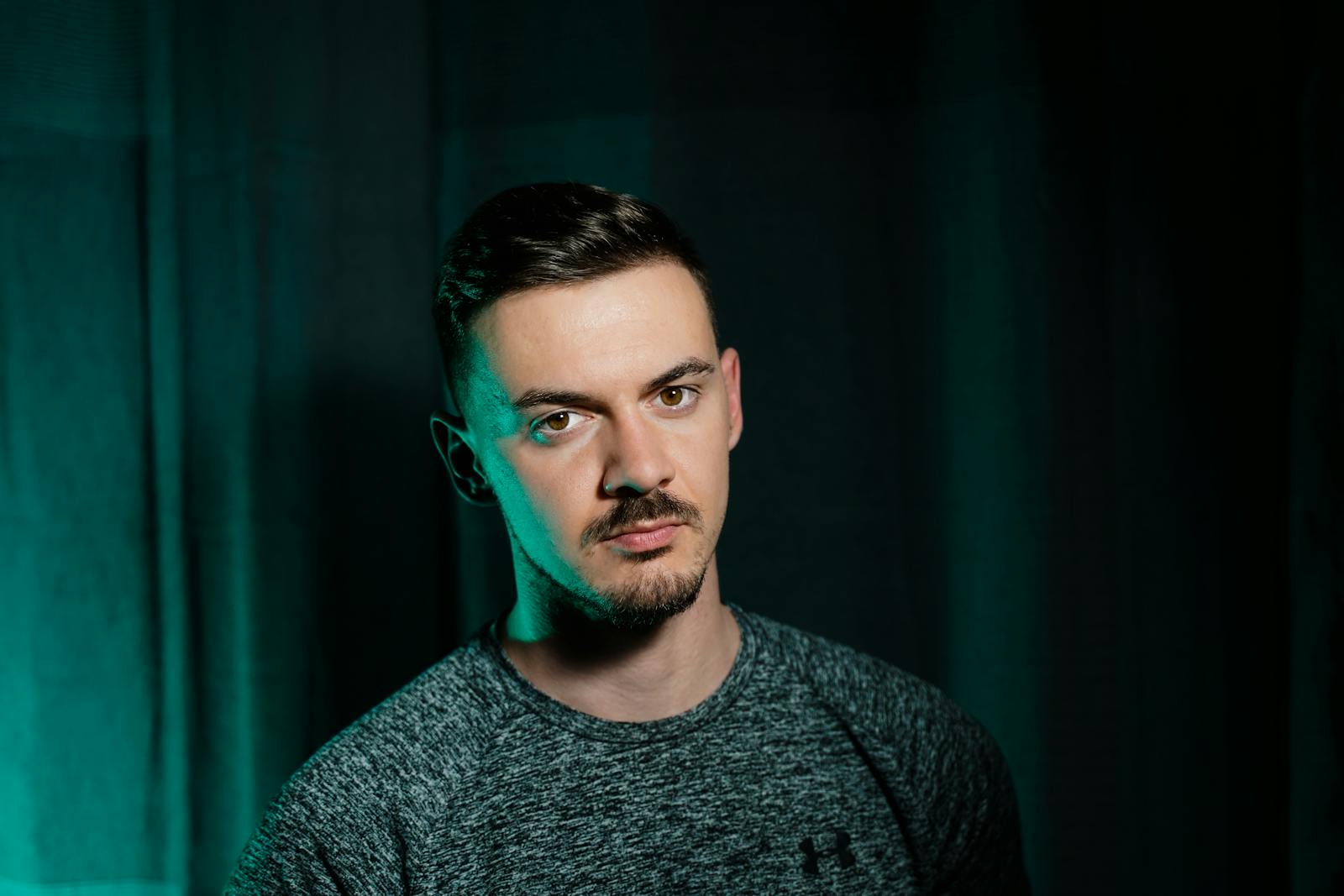 Linkedin Profile Background Images For Finance Professionals Photos ...