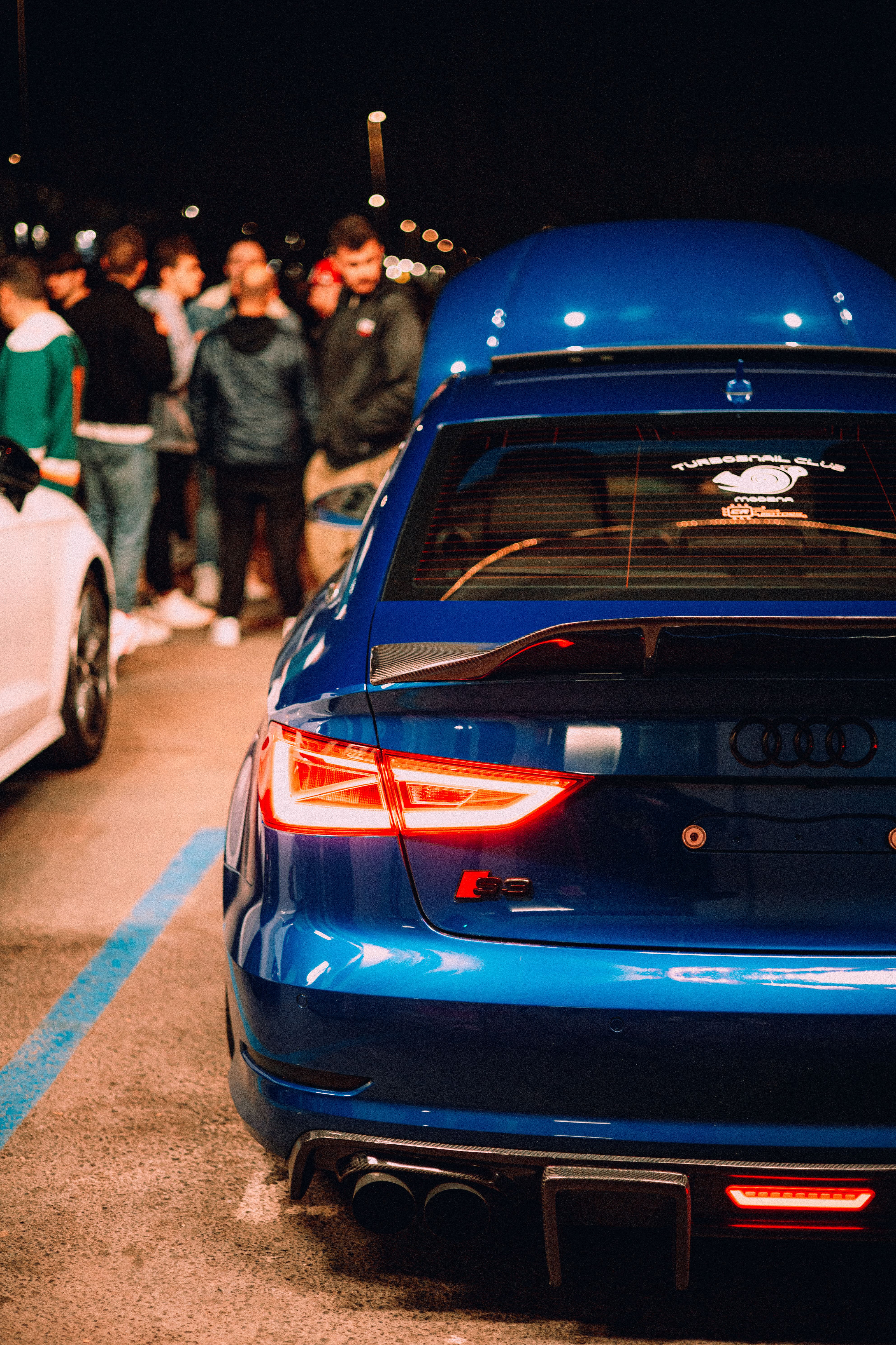Nighttime Car Meetup Featuring Blue Audi RS · Free Stock Photo