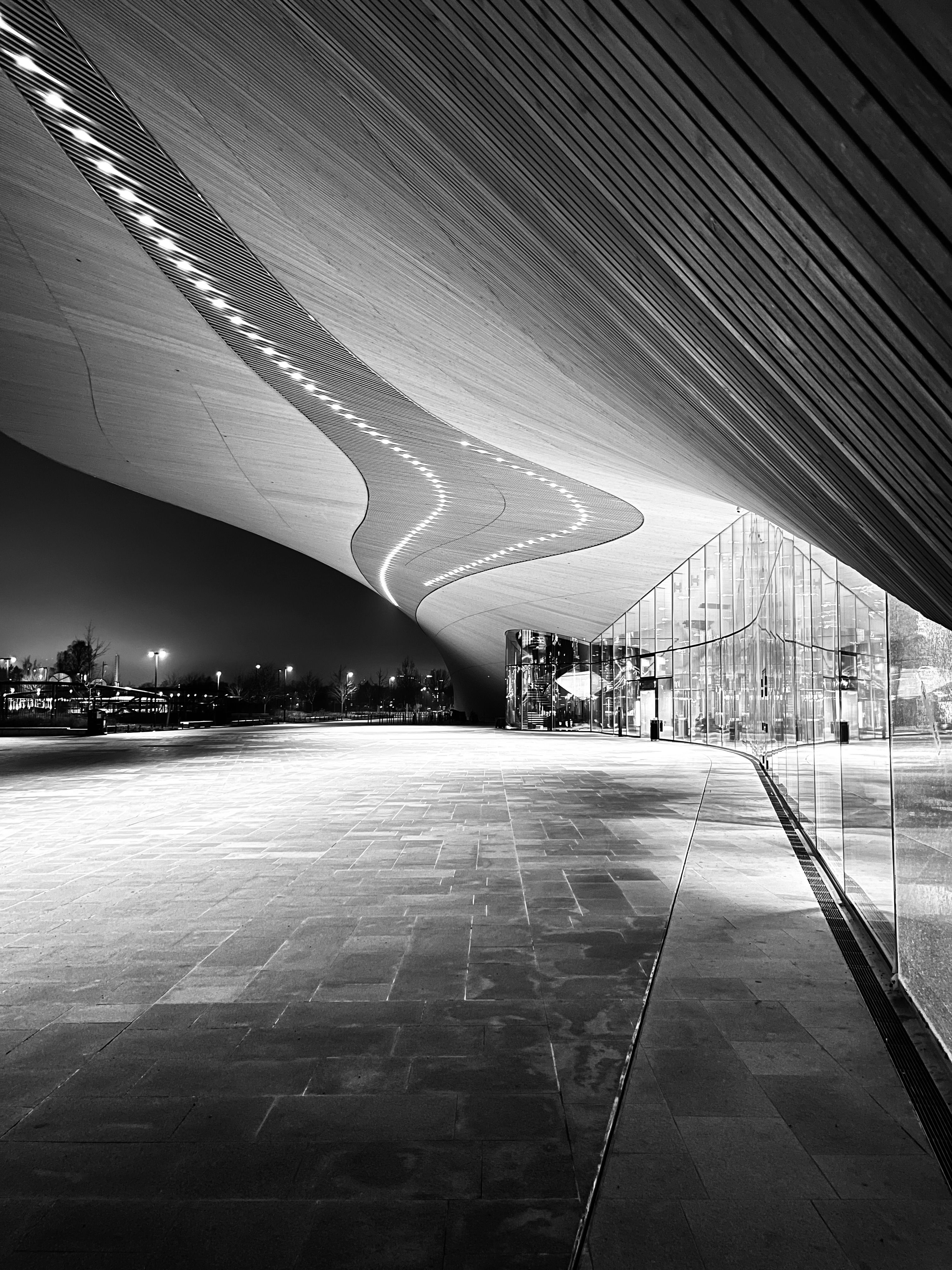 Modern Architectural Structure at Night · Free Stock Photo