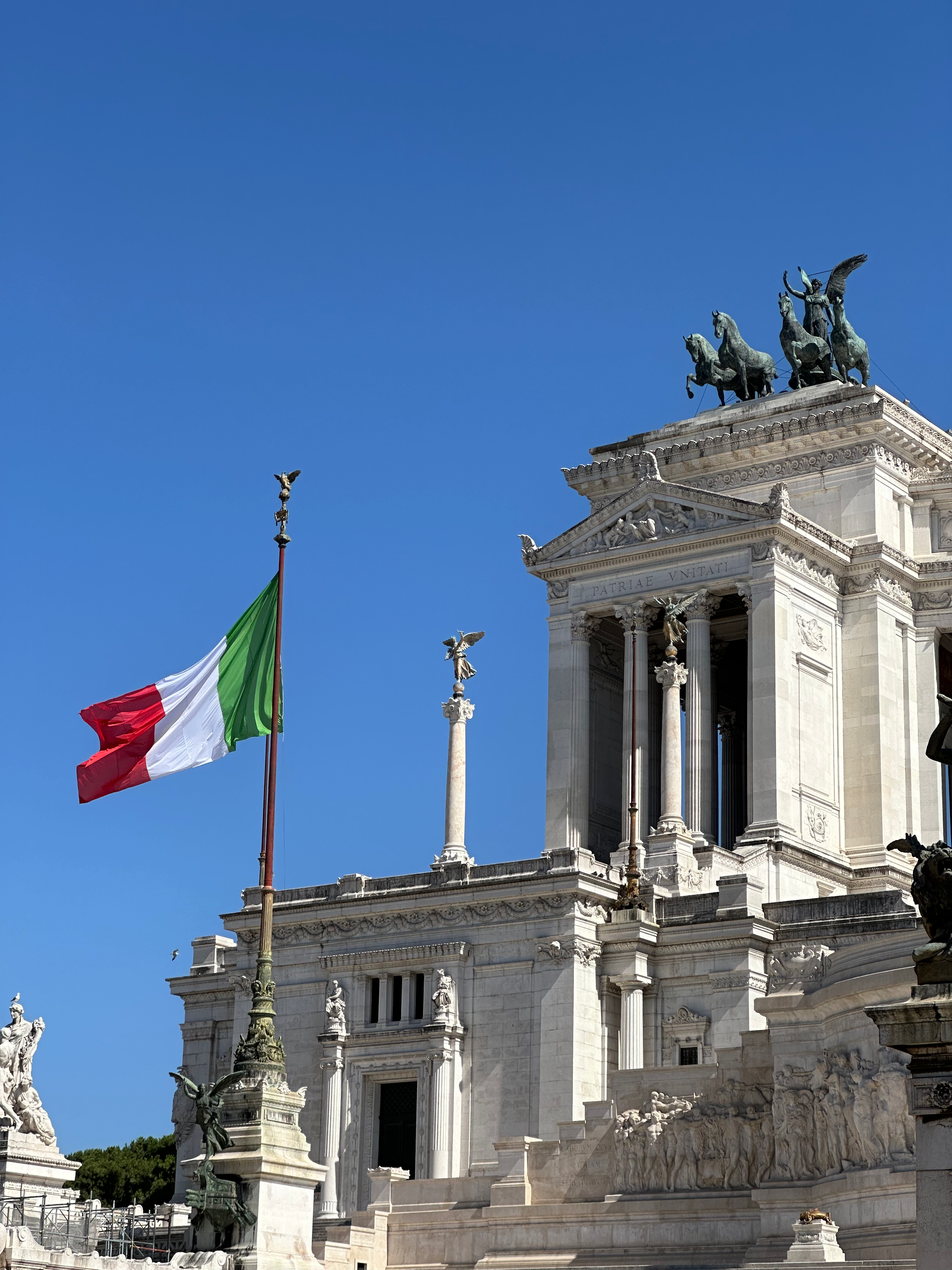Vittoriano Monument in Rome with Italian Flag · Free Stock Photo