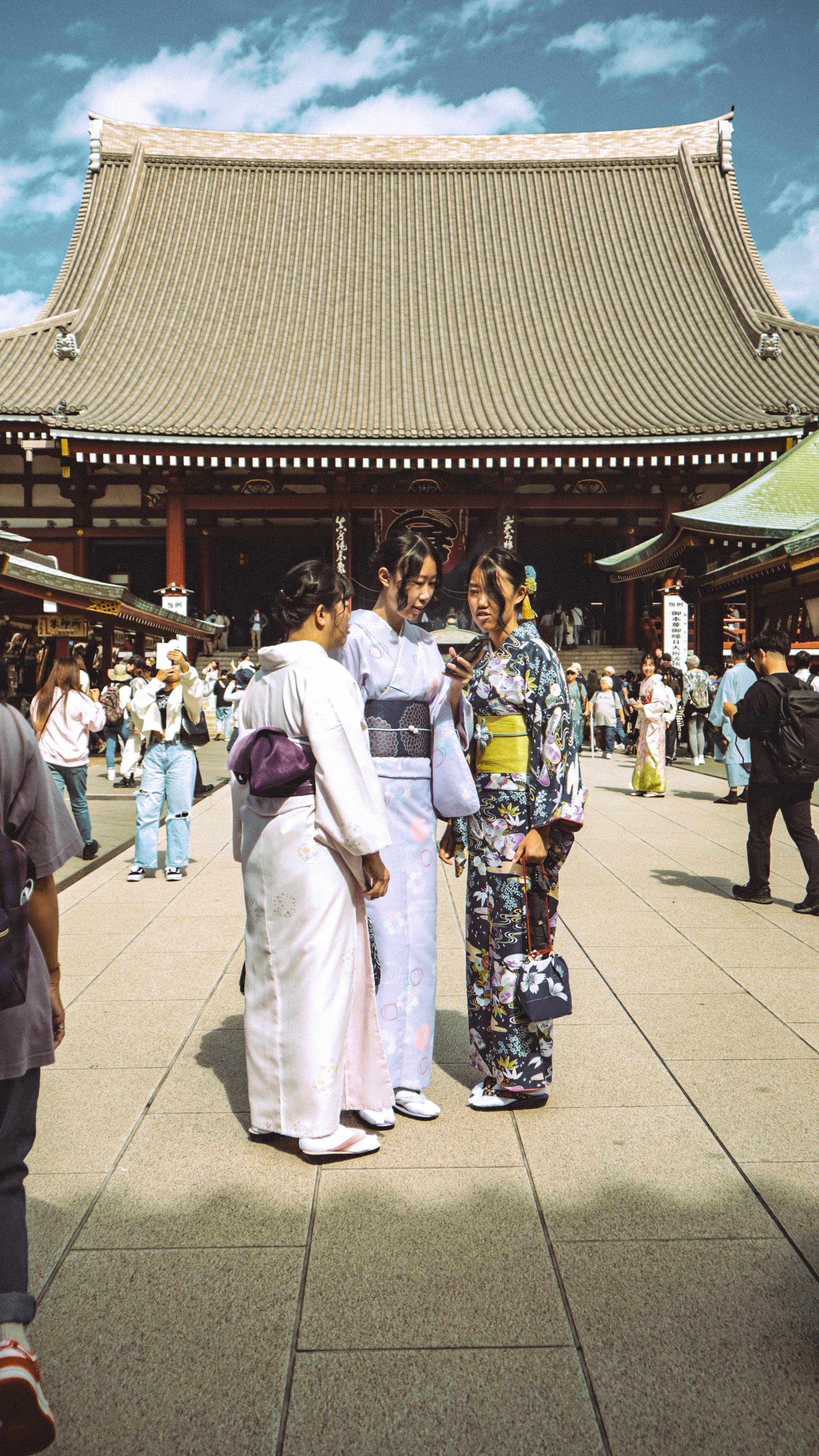 Human Crossing Photos, Download The BEST Free Human Crossing Stock ...