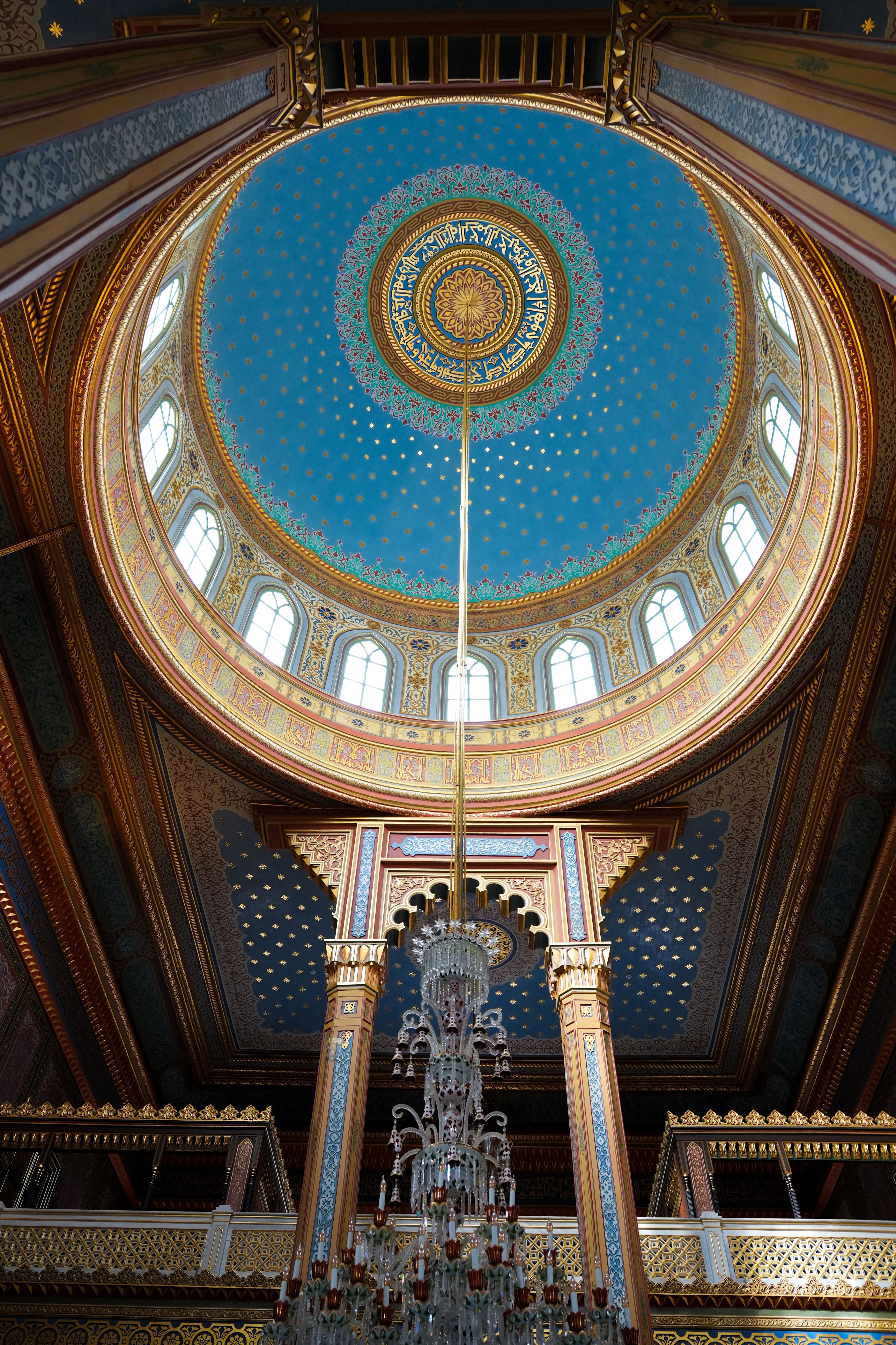 Stunning Interior Dome of Historical Istanbul Mosque · Free Stock Photo