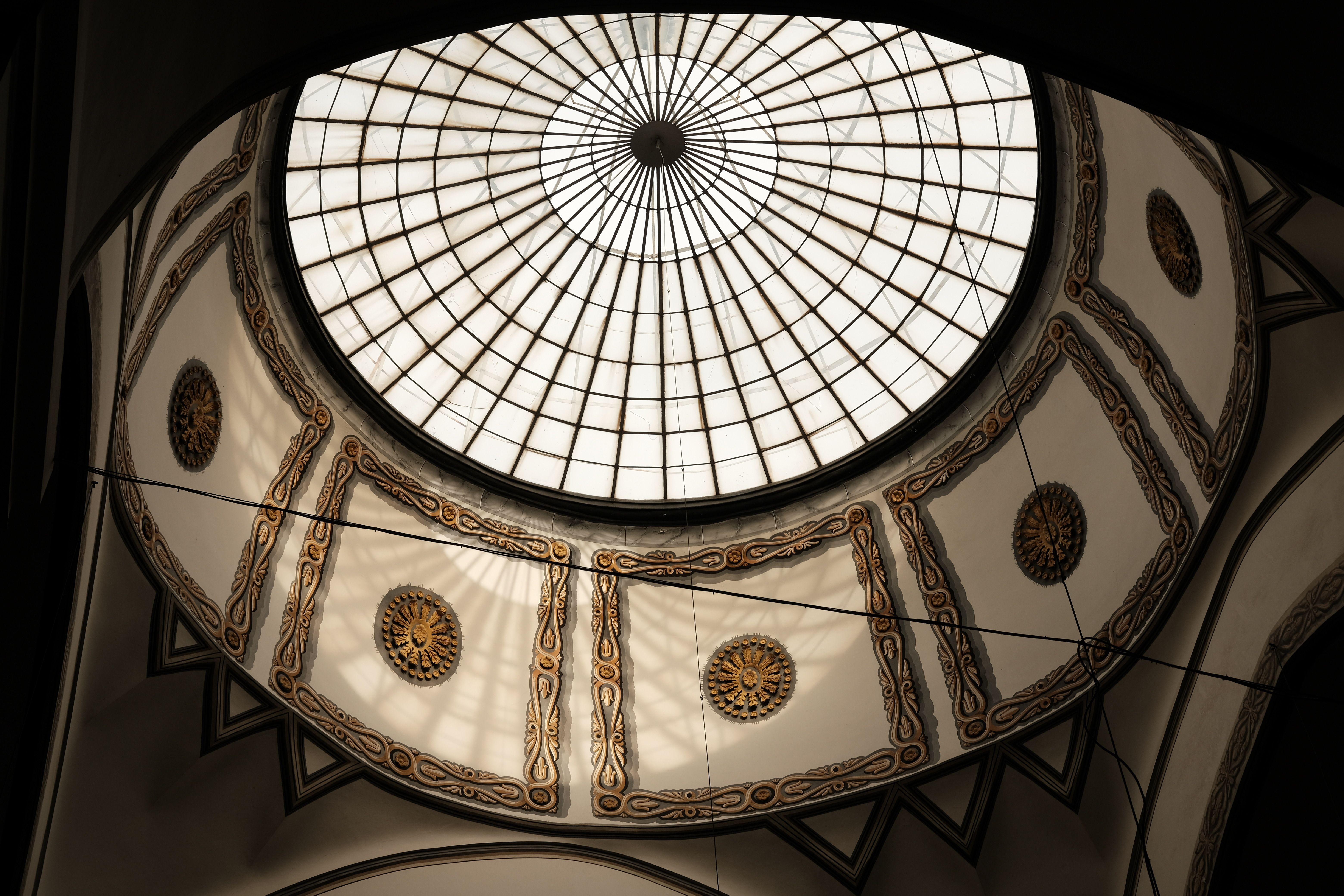 Elegant Glass Dome Ceiling with Intricate Design · Free Stock Photo