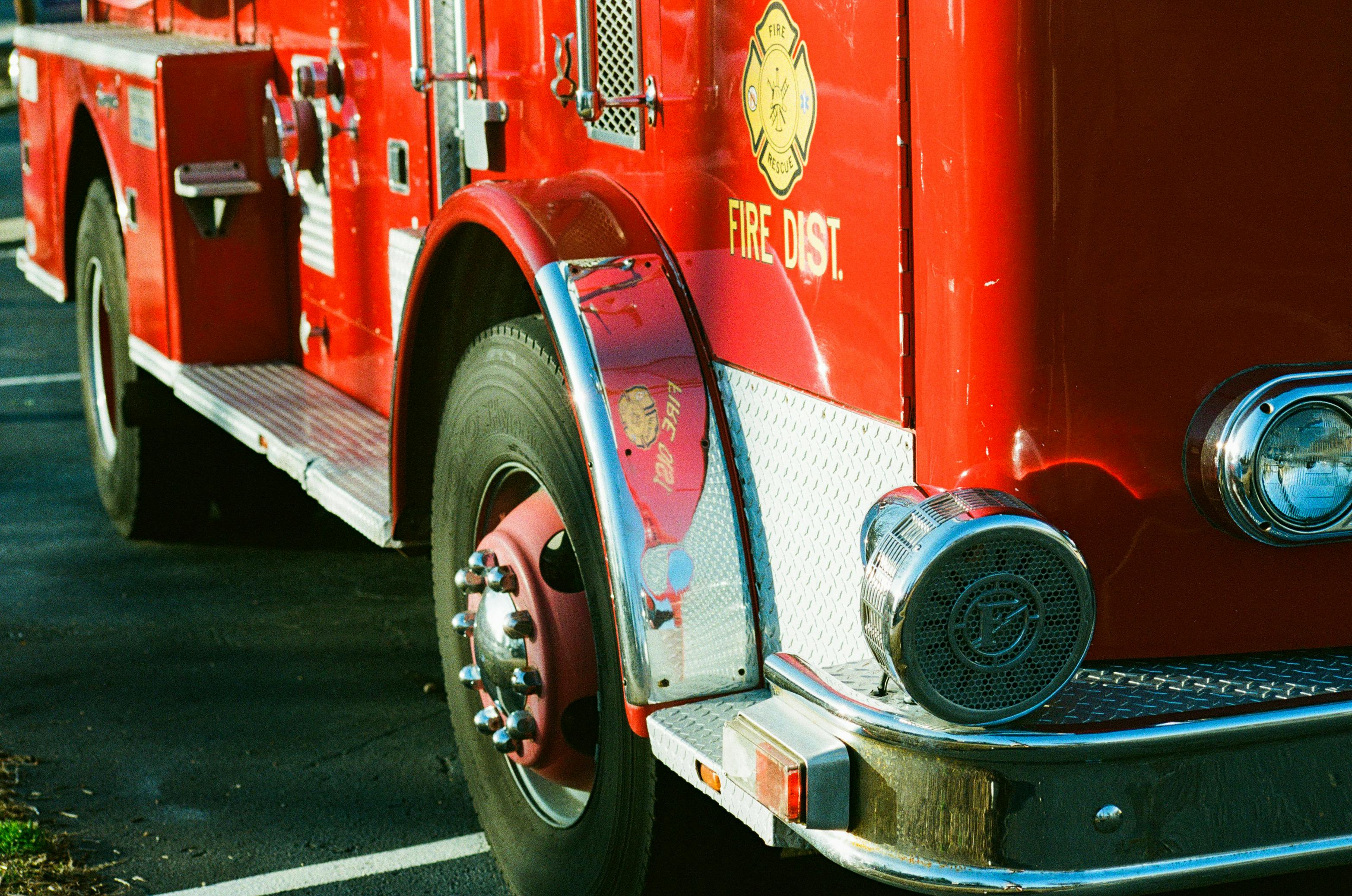 Vintage Fire Truck Close-up in Kennesaw, Georgia · Free Stock Photo