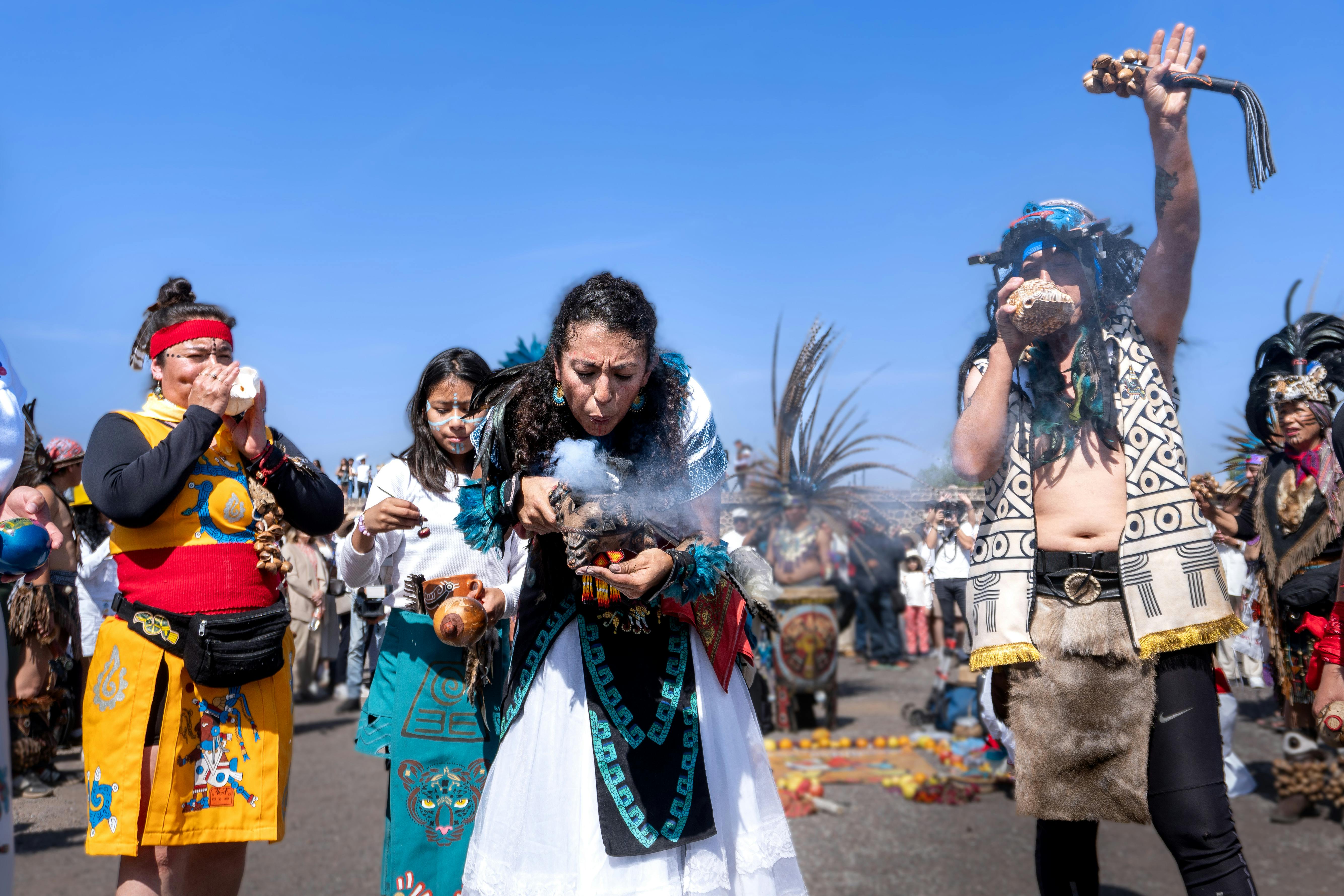 Danza Ritual Tradicional En Teotihuacán, México · Foto de stock gratuita