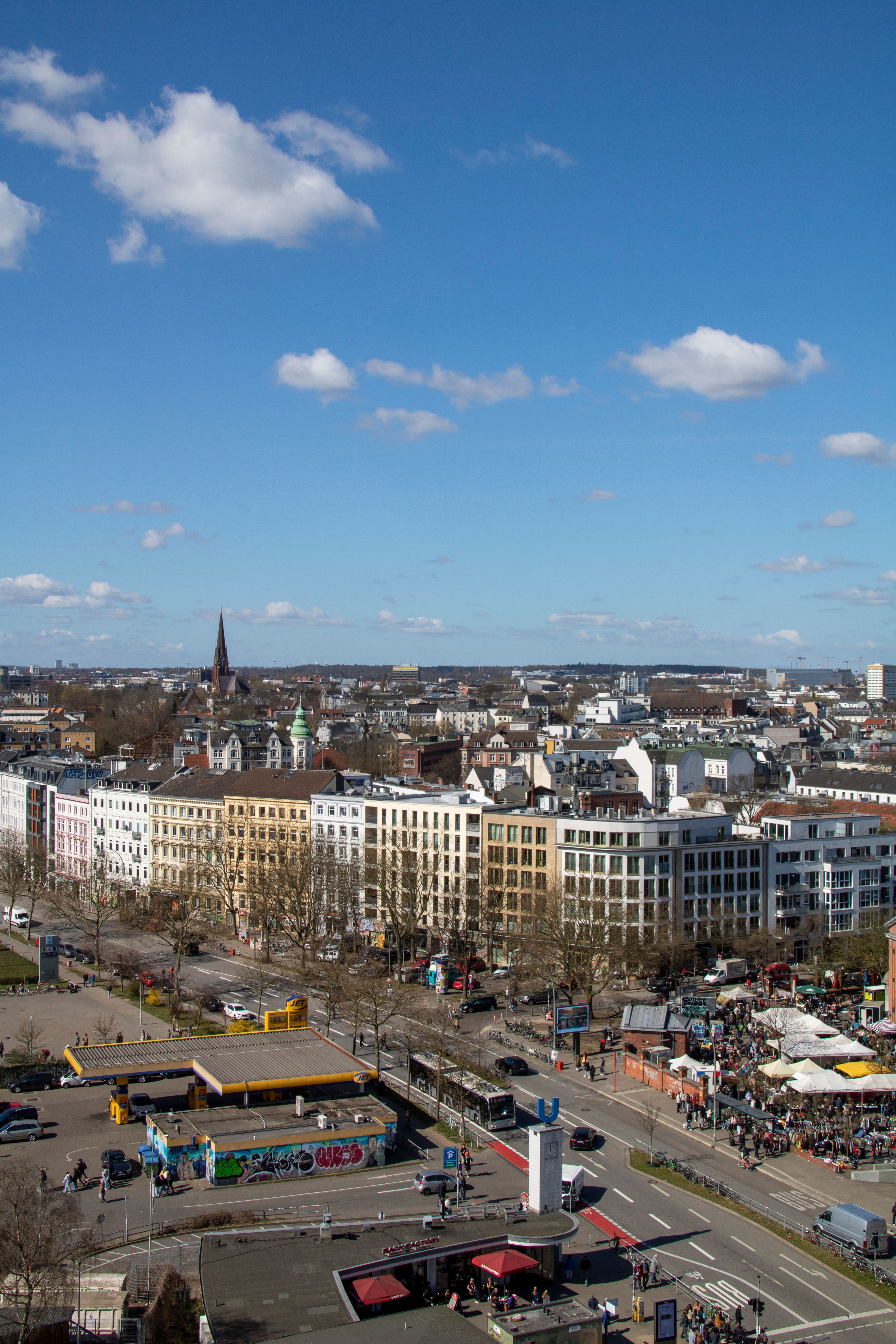 Vue Aérienne Du Paysage Urbain De Hambourg Sous Un Ciel Bleu · Photo ...