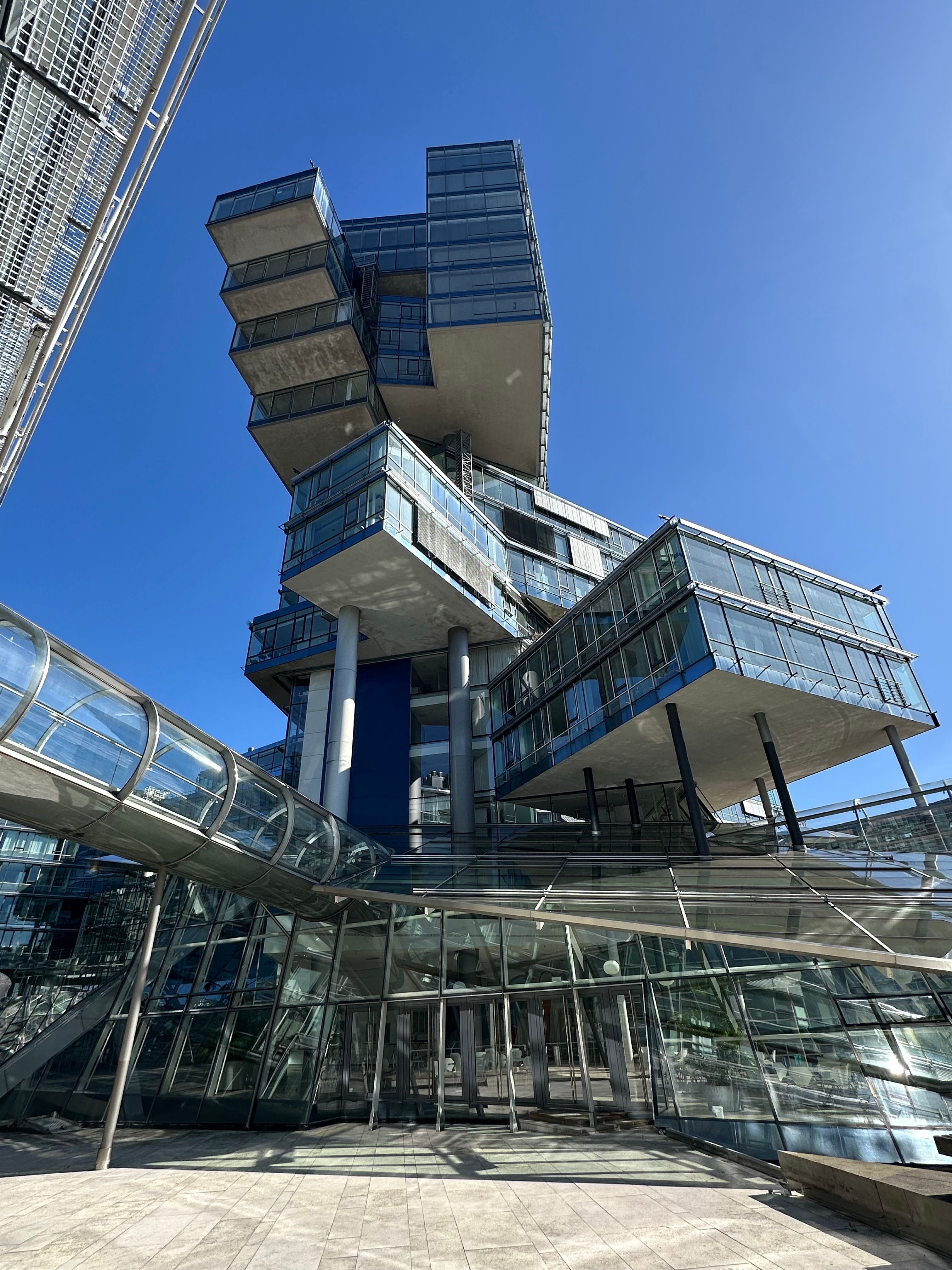 Modern Innovative Building Architecture Design · Free Stock Photo