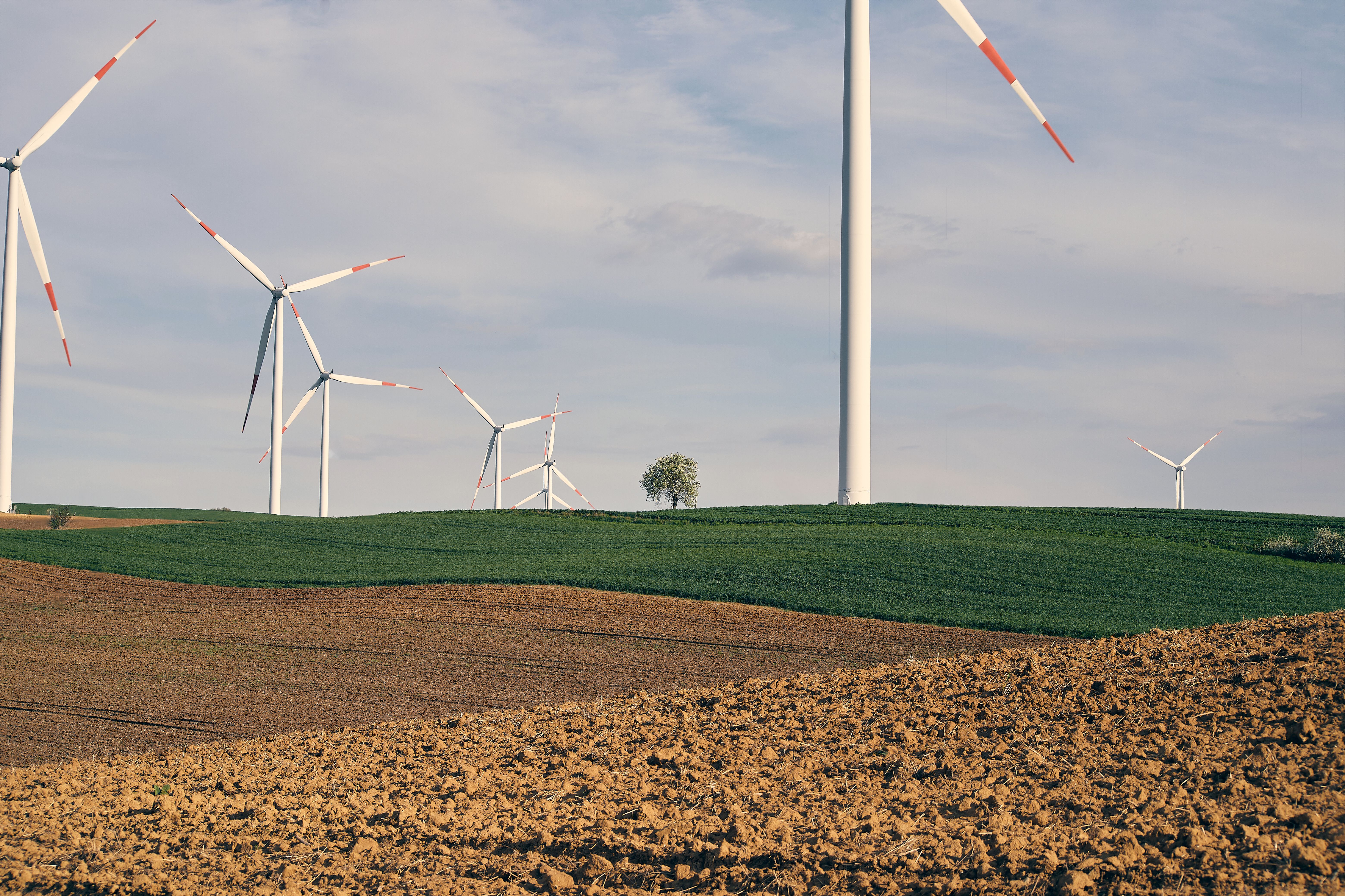 Wind Farm Photos, Download The BEST Free Wind Farm Stock Photos & HD Images