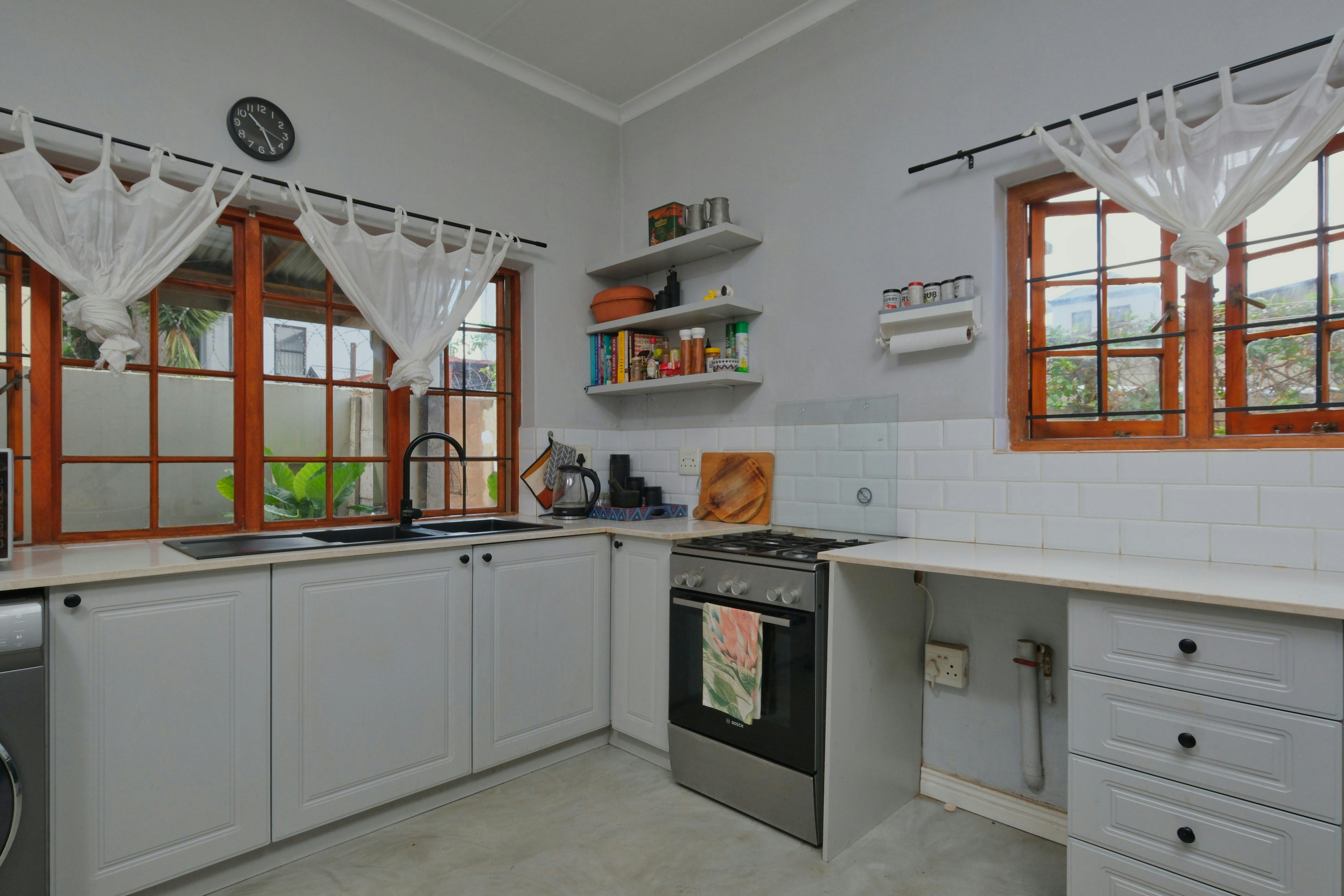 Bright and Modern Kitchen with Natural Light · Free Stock Photo