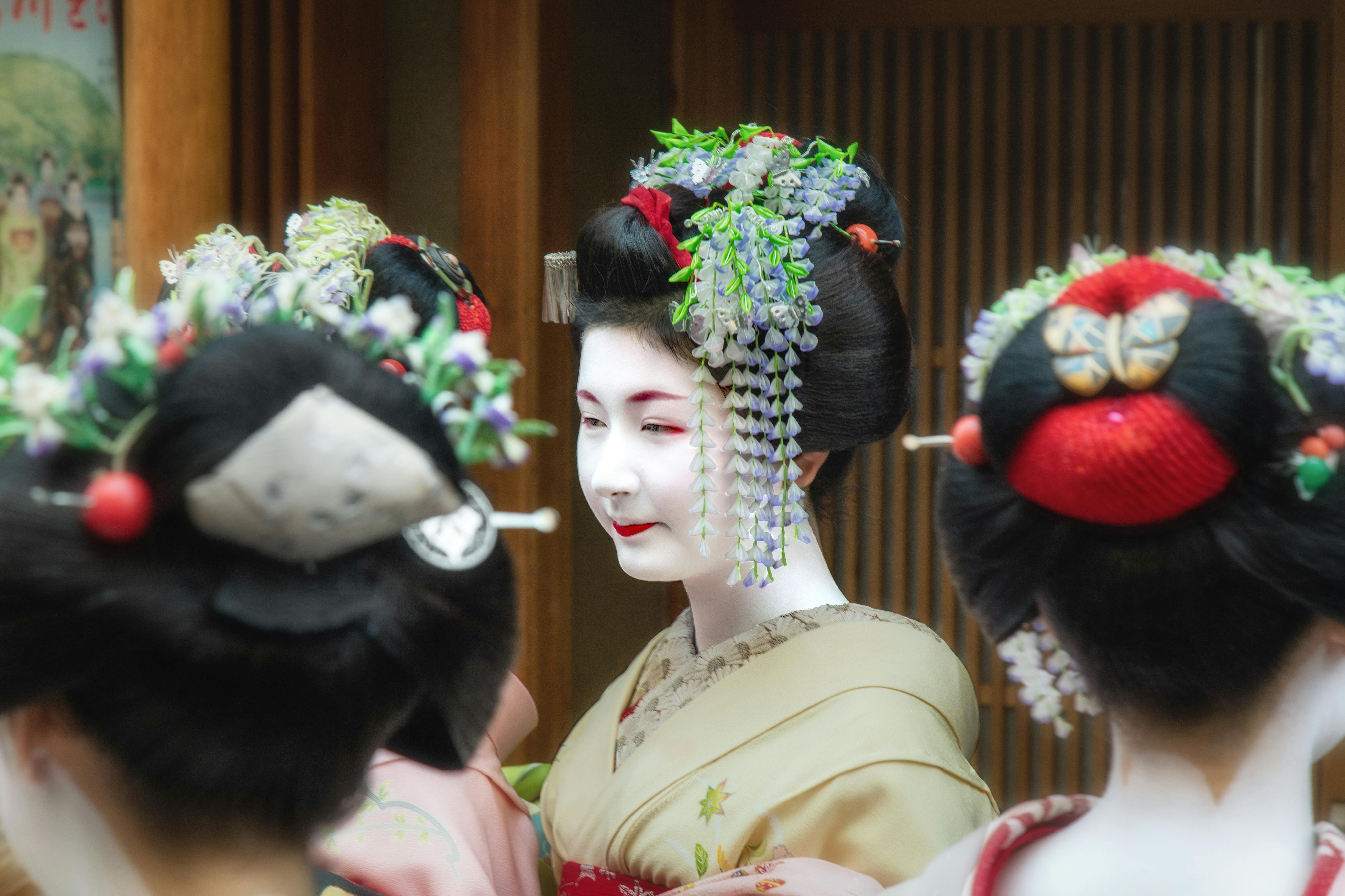 Traditional Geisha Gathering in Kyoto, Japan · Free Stock Photo