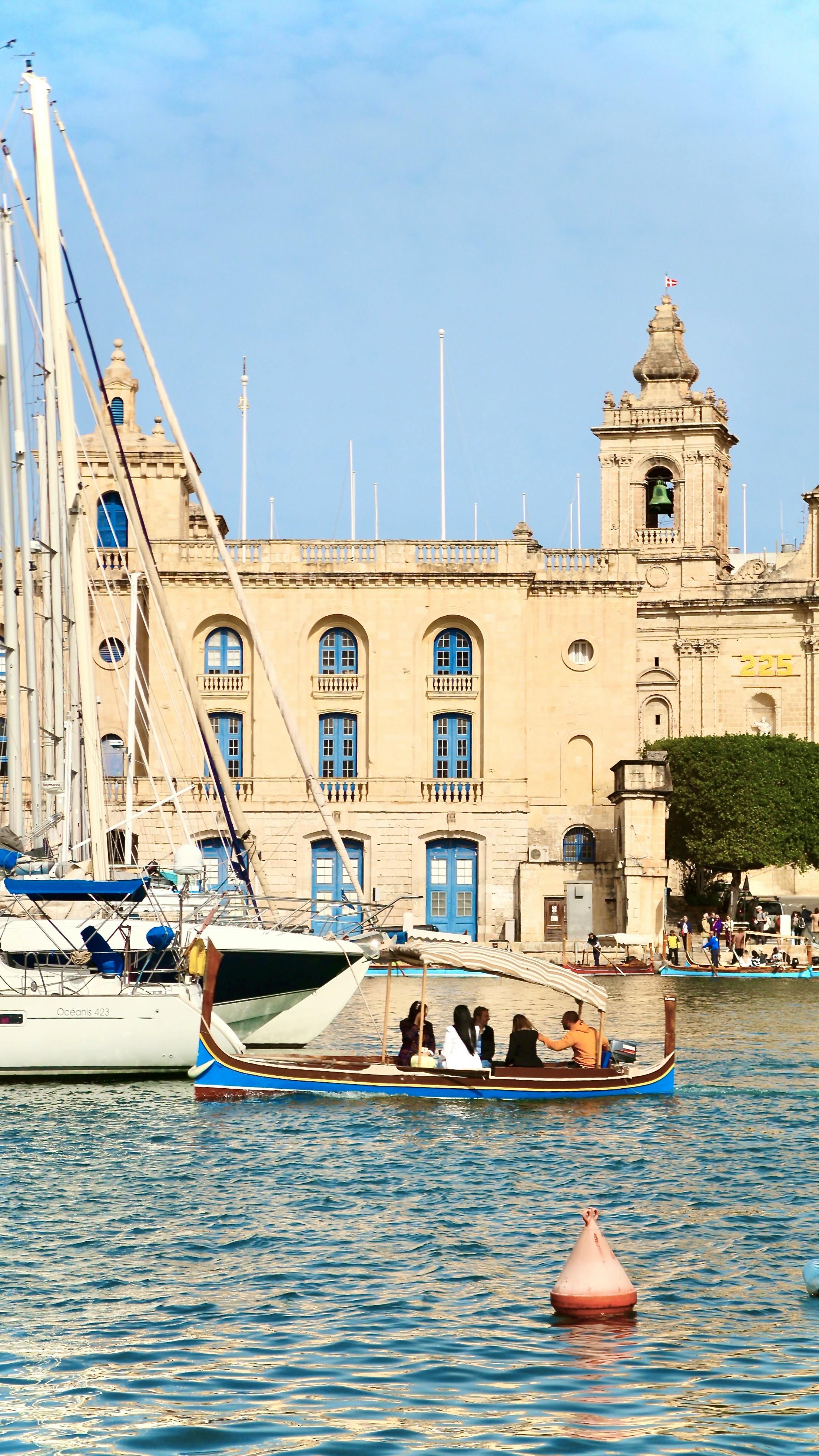 Stunning View of Birgu's Historic Waterfront · Free Stock Photo