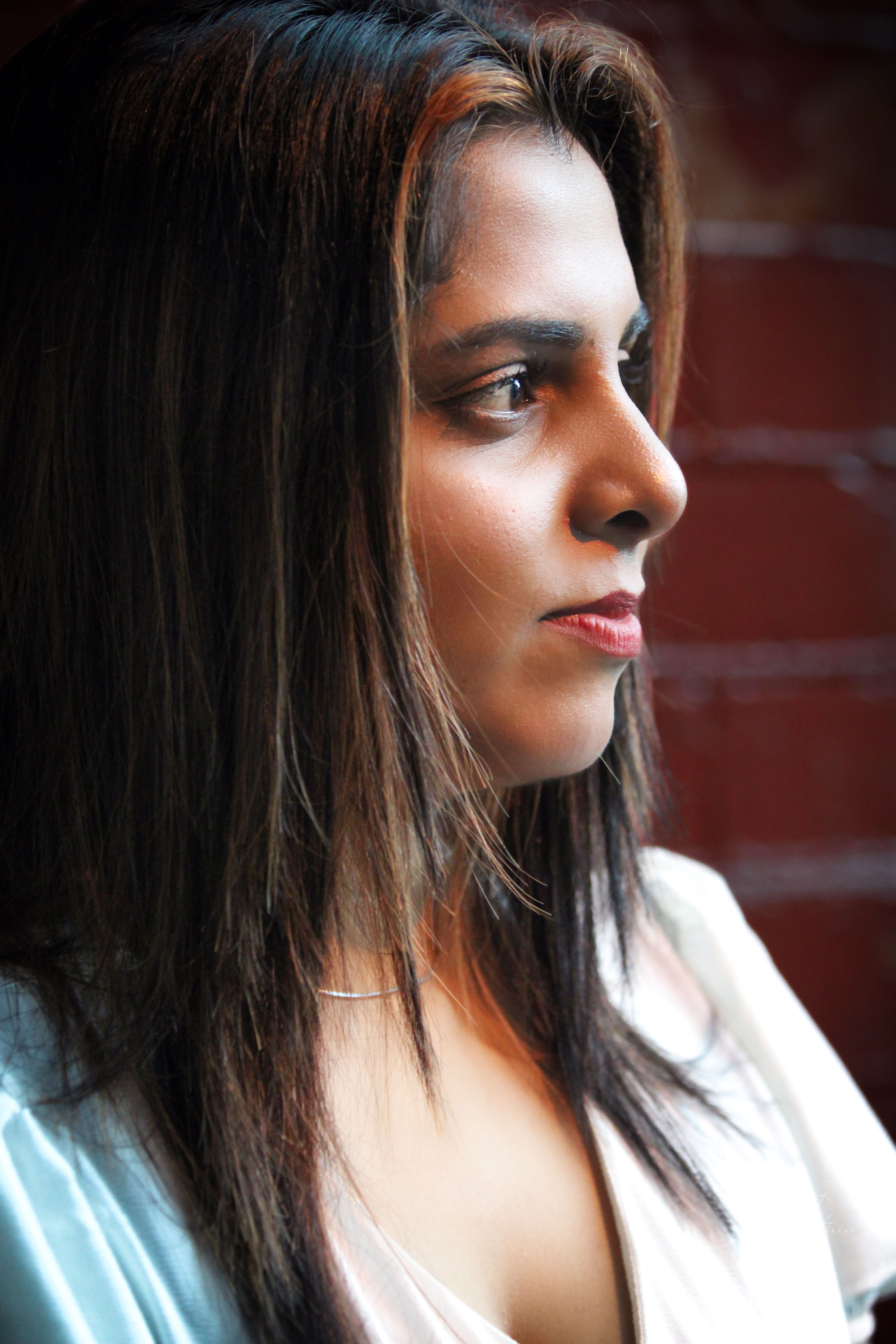 Captivating Side Profile Portrait of a Woman · Free Stock Photo