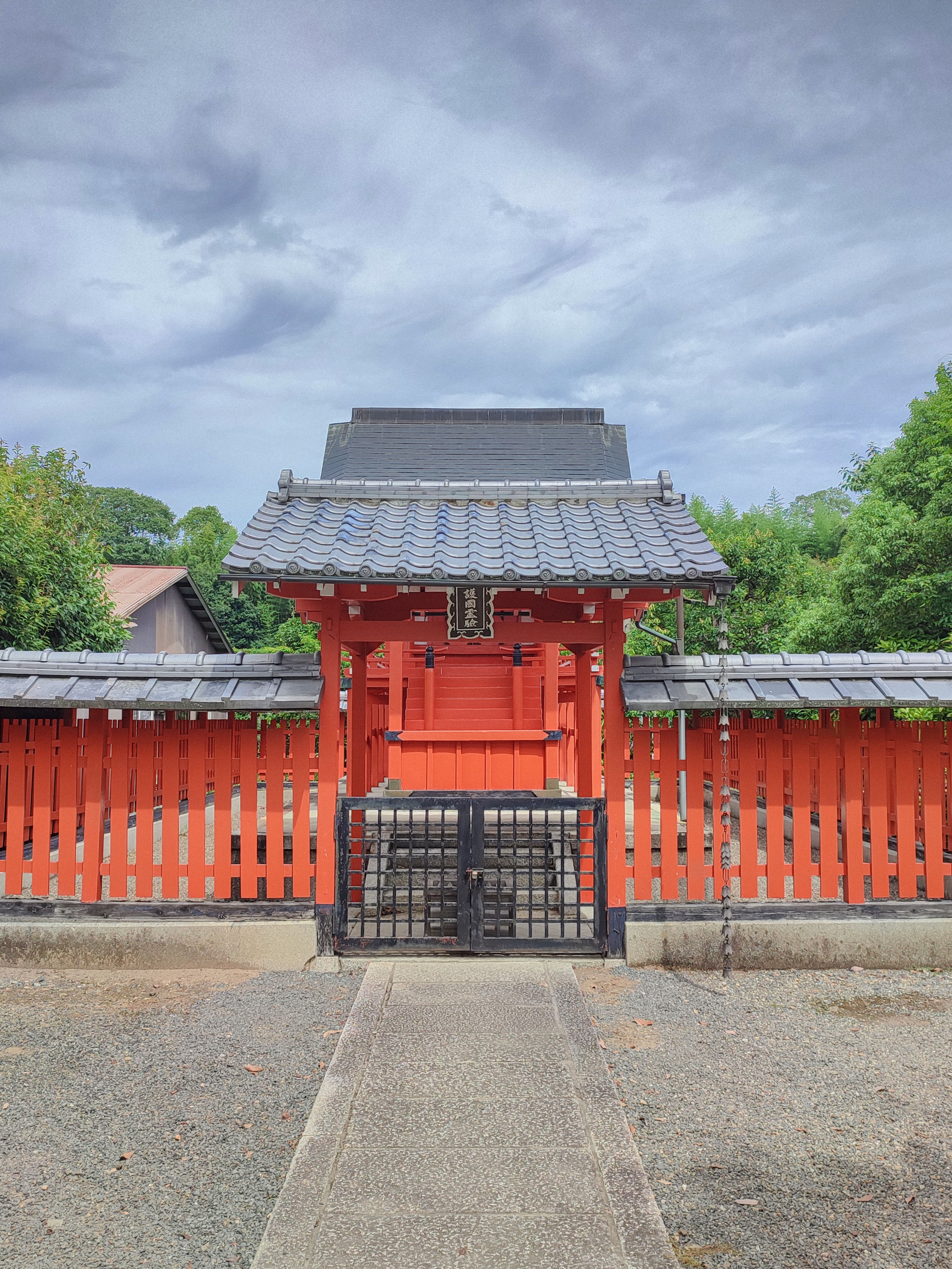 Traditional Japanese Torii Gate in Tokyo · Free Stock Photo