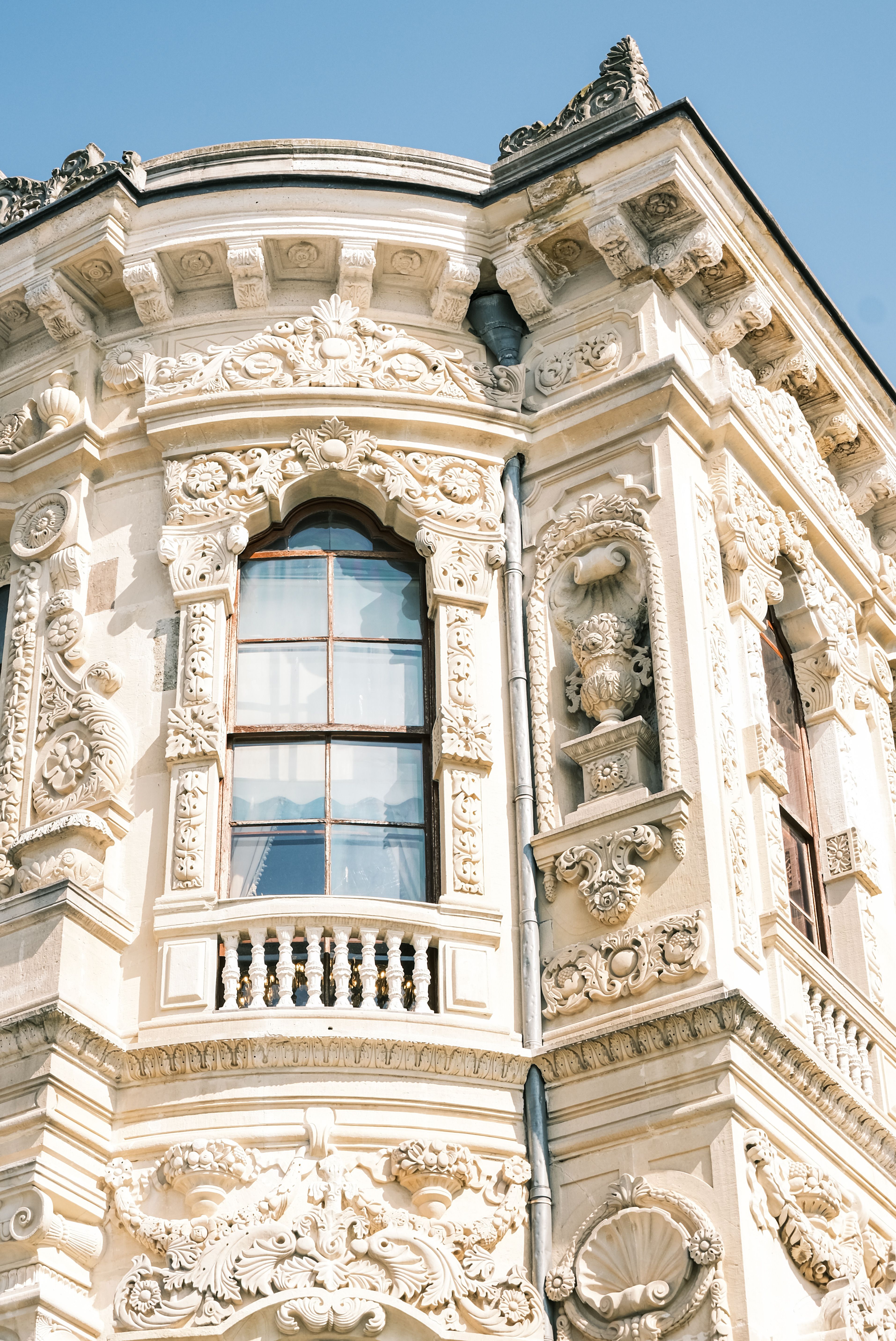 Ornate Architectural Detail of Historic Building · Free Stock Photo