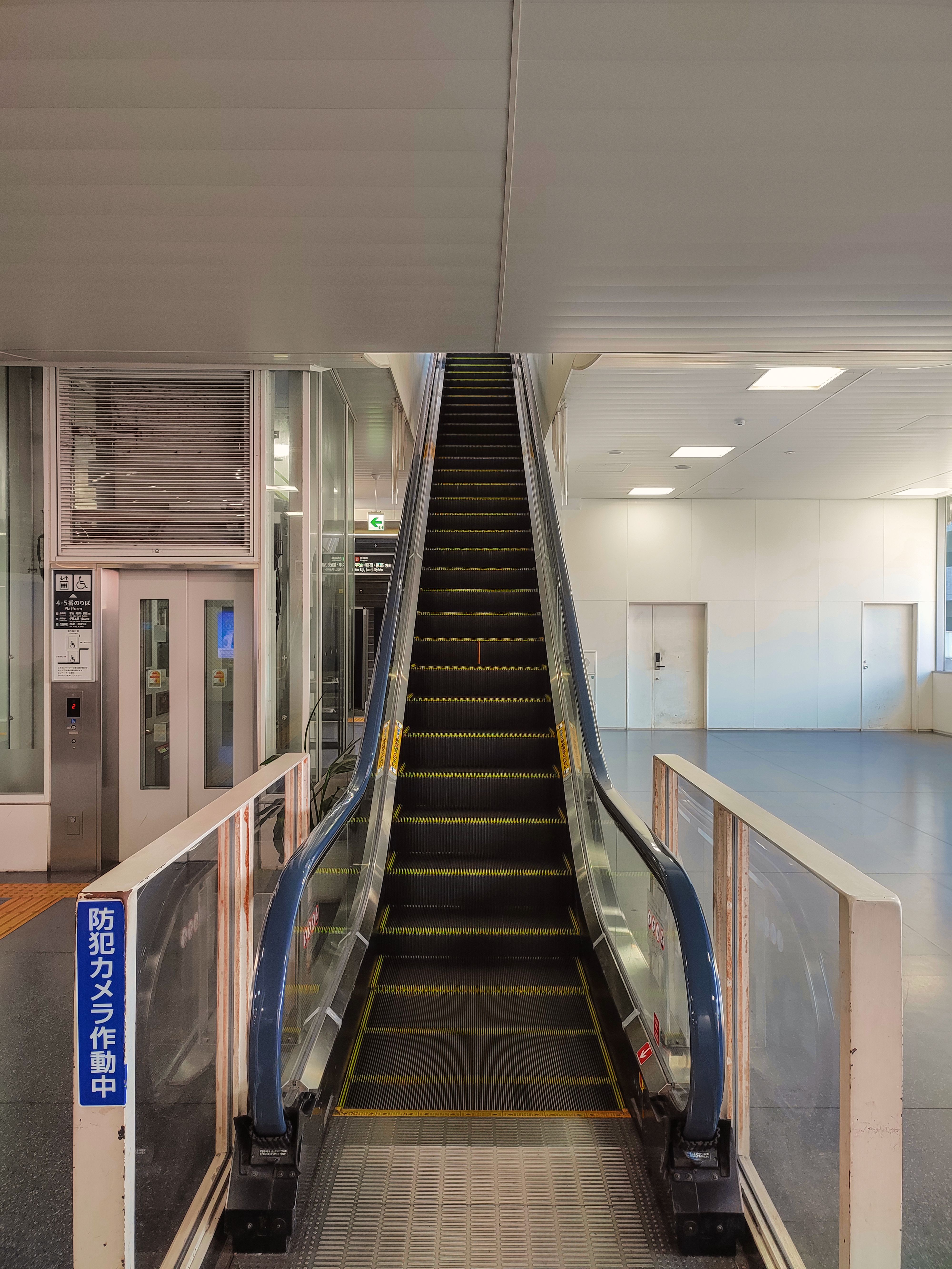 Modern Indoor Escalator in Tokyo, Japan · Free Stock Photo