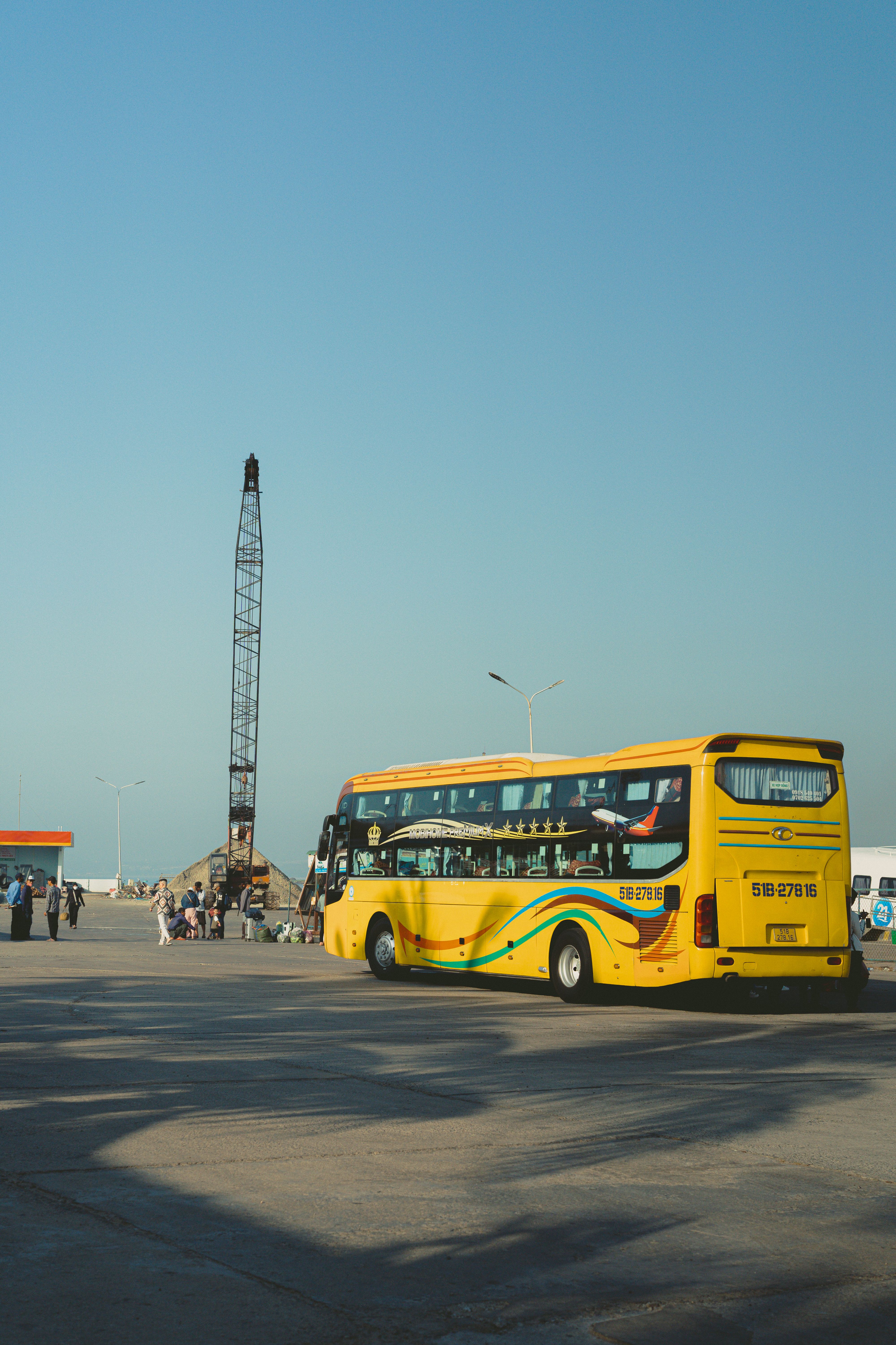 Bus Wallpaper Photos, Download The BEST Free Bus Wallpaper Stock Photos ...