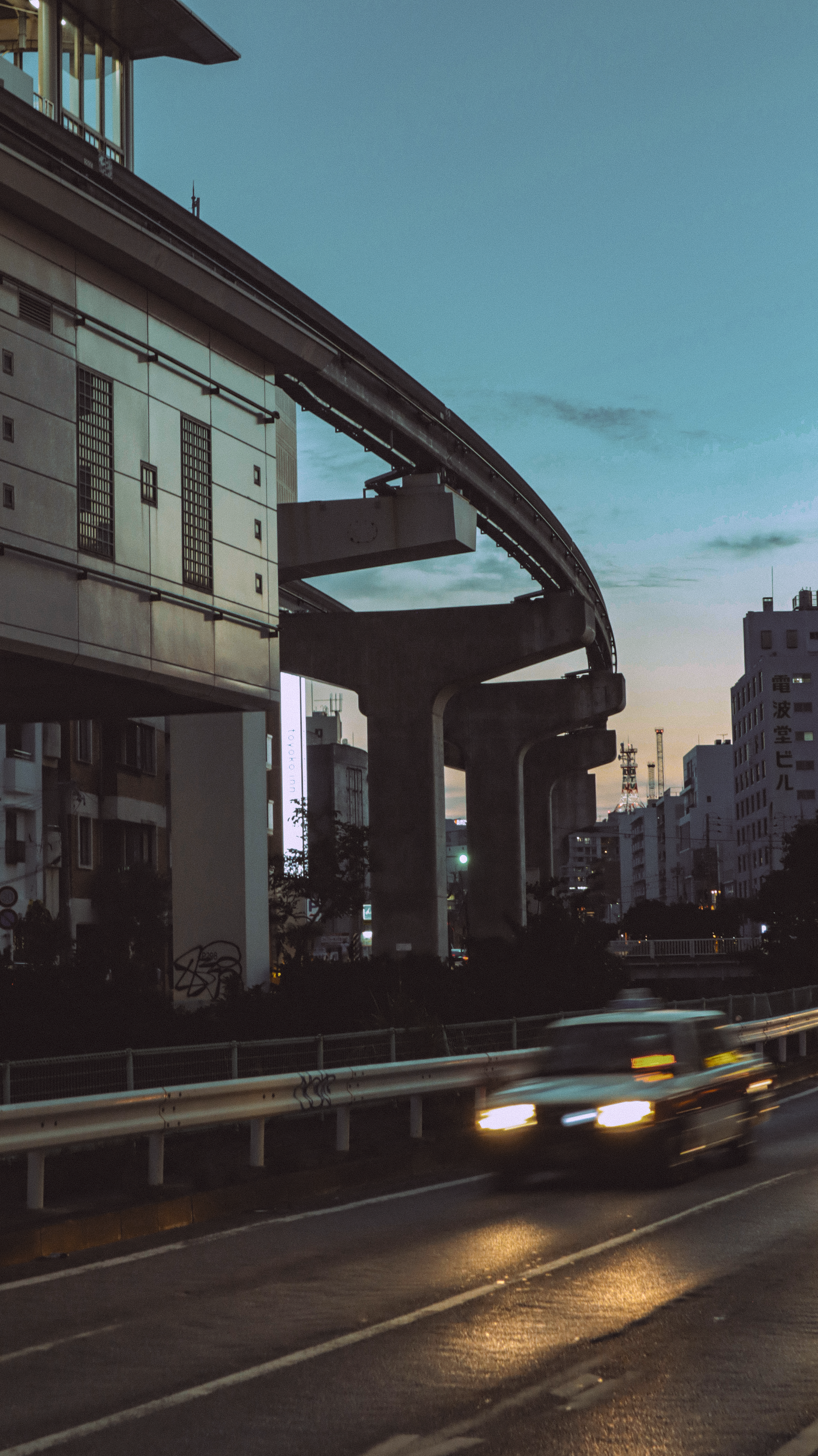 Cars between Buildings in a City · Free Stock Photo