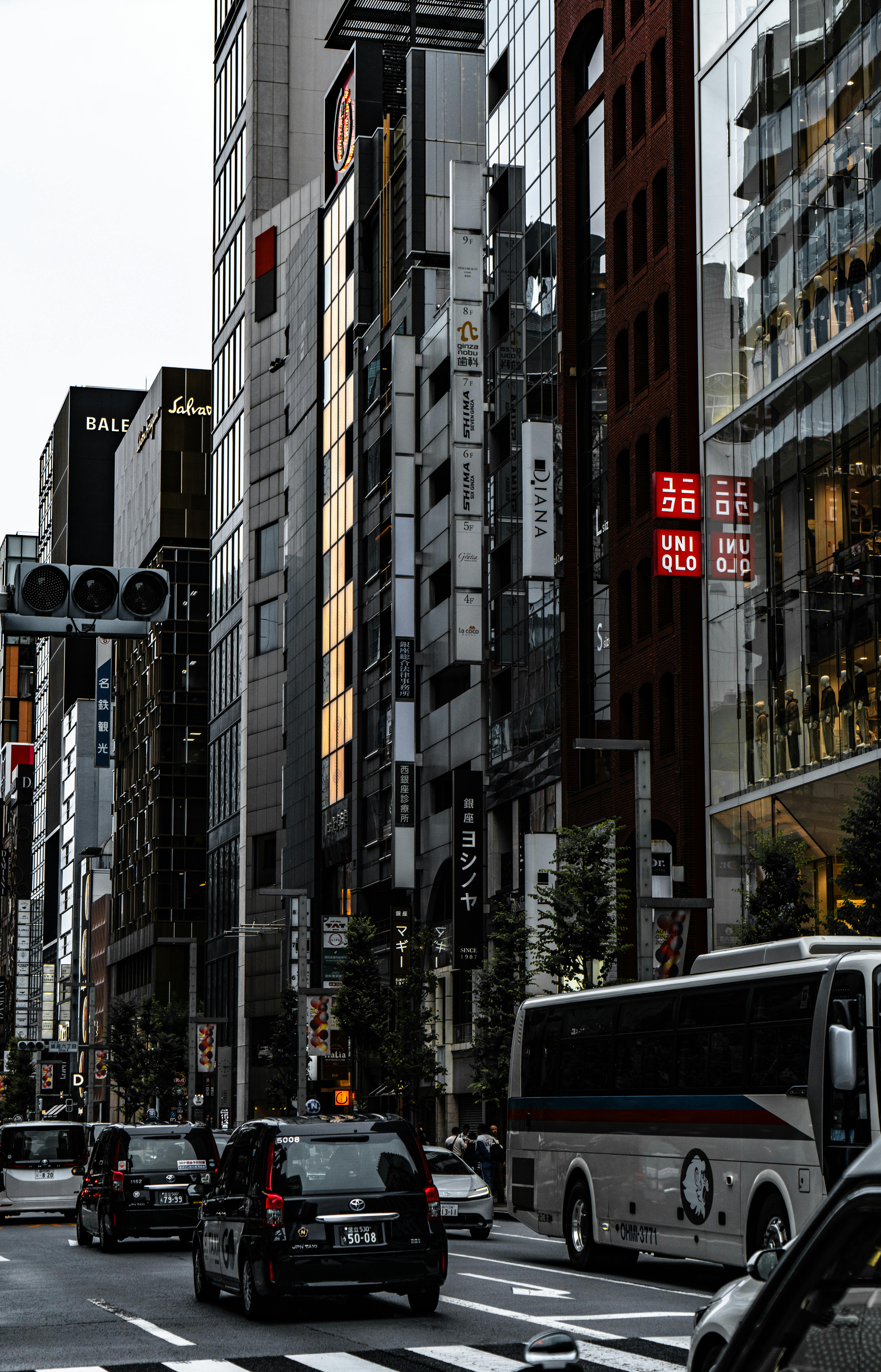 Bustling Street Scene in Tokyo, Japan · Free Stock Photo