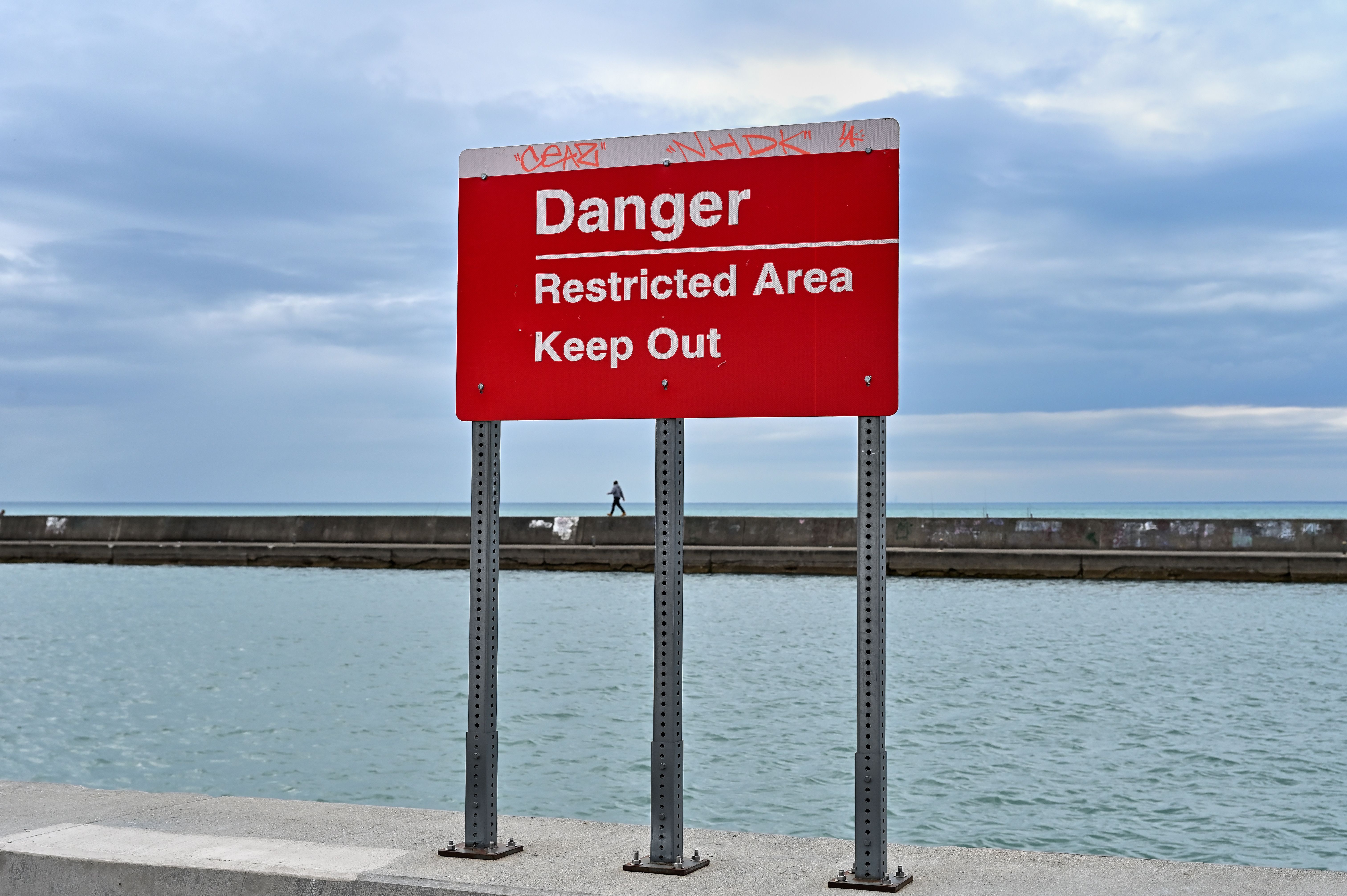 Danger Sign by Lake Michigan in Zion, Illinois · Free Stock Photo