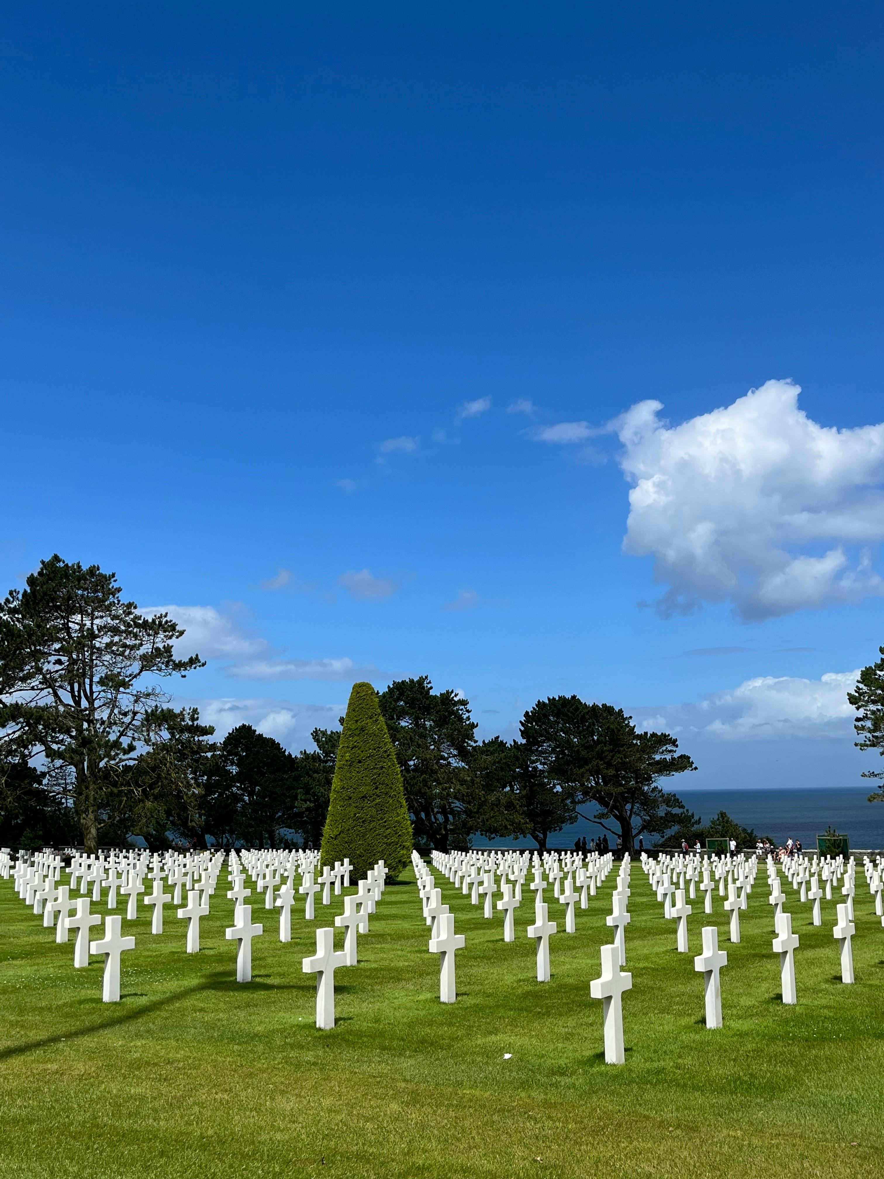 Peaceful WWII Normandy American Cemetery Landscape · Free Stock Photo