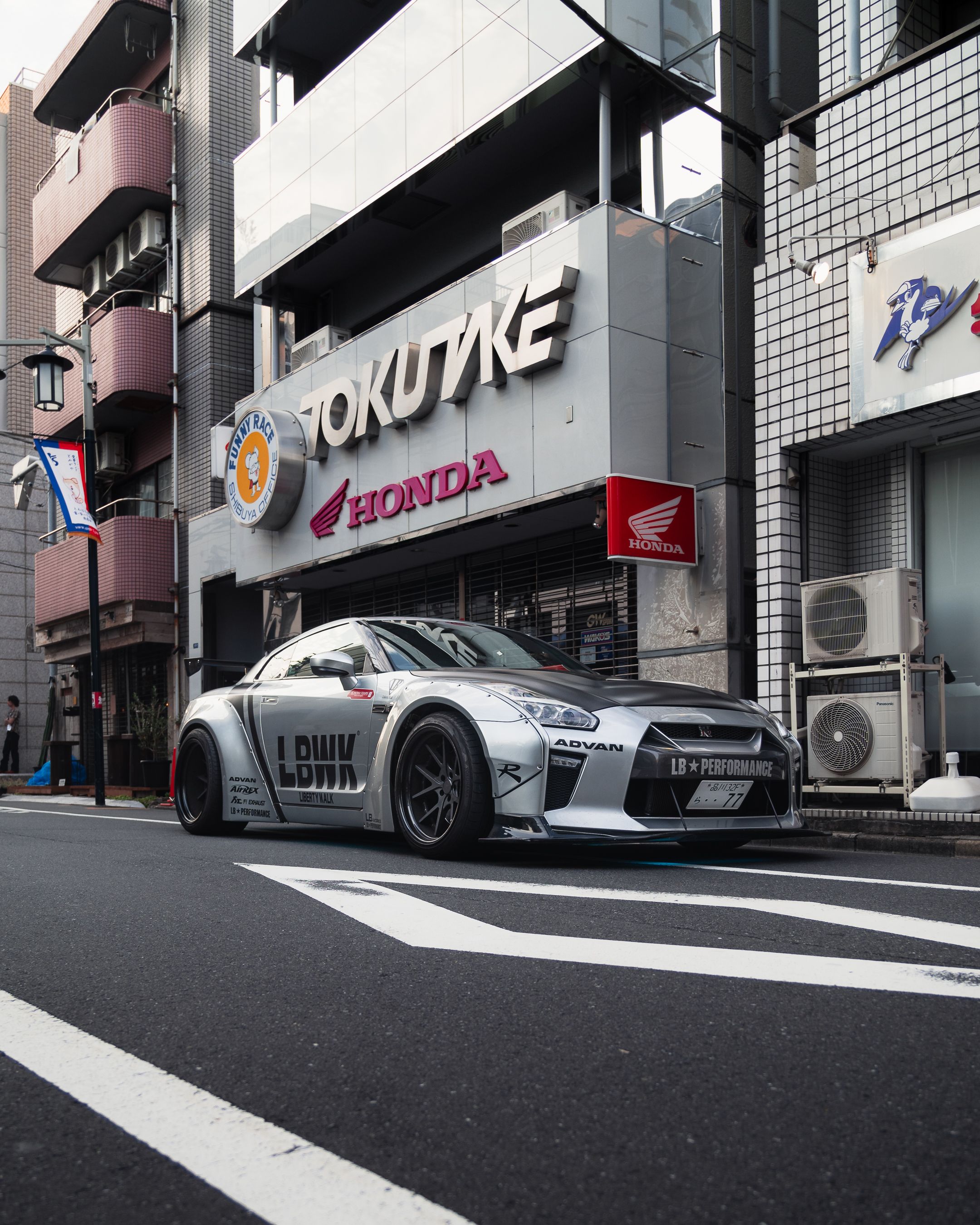Sleek Nissan GT-R on Tokyo Street · Free Stock Photo