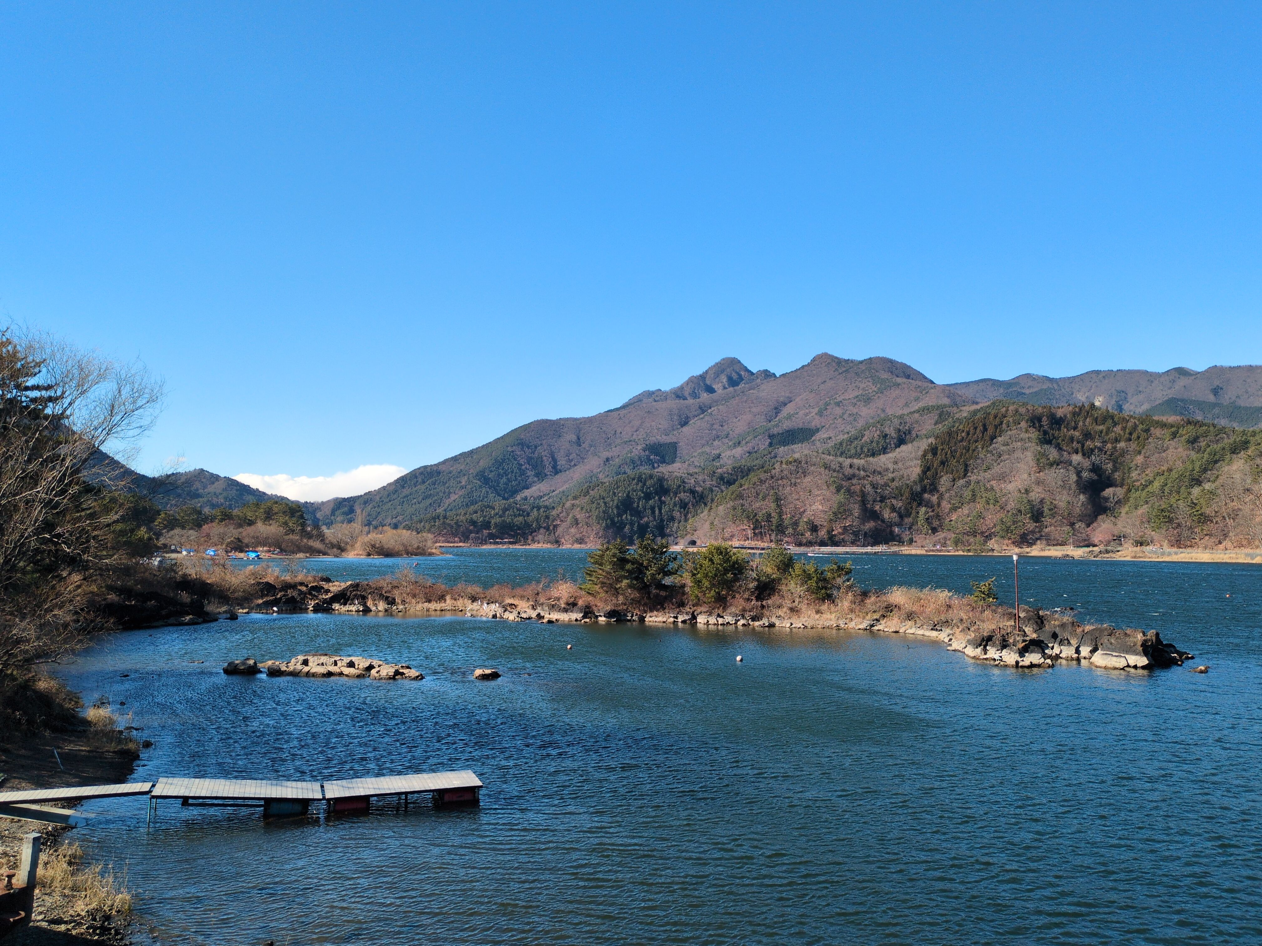 Scenic view of Lake Saiko in Fujikawaguchiko, Japan · Free Stock Photo