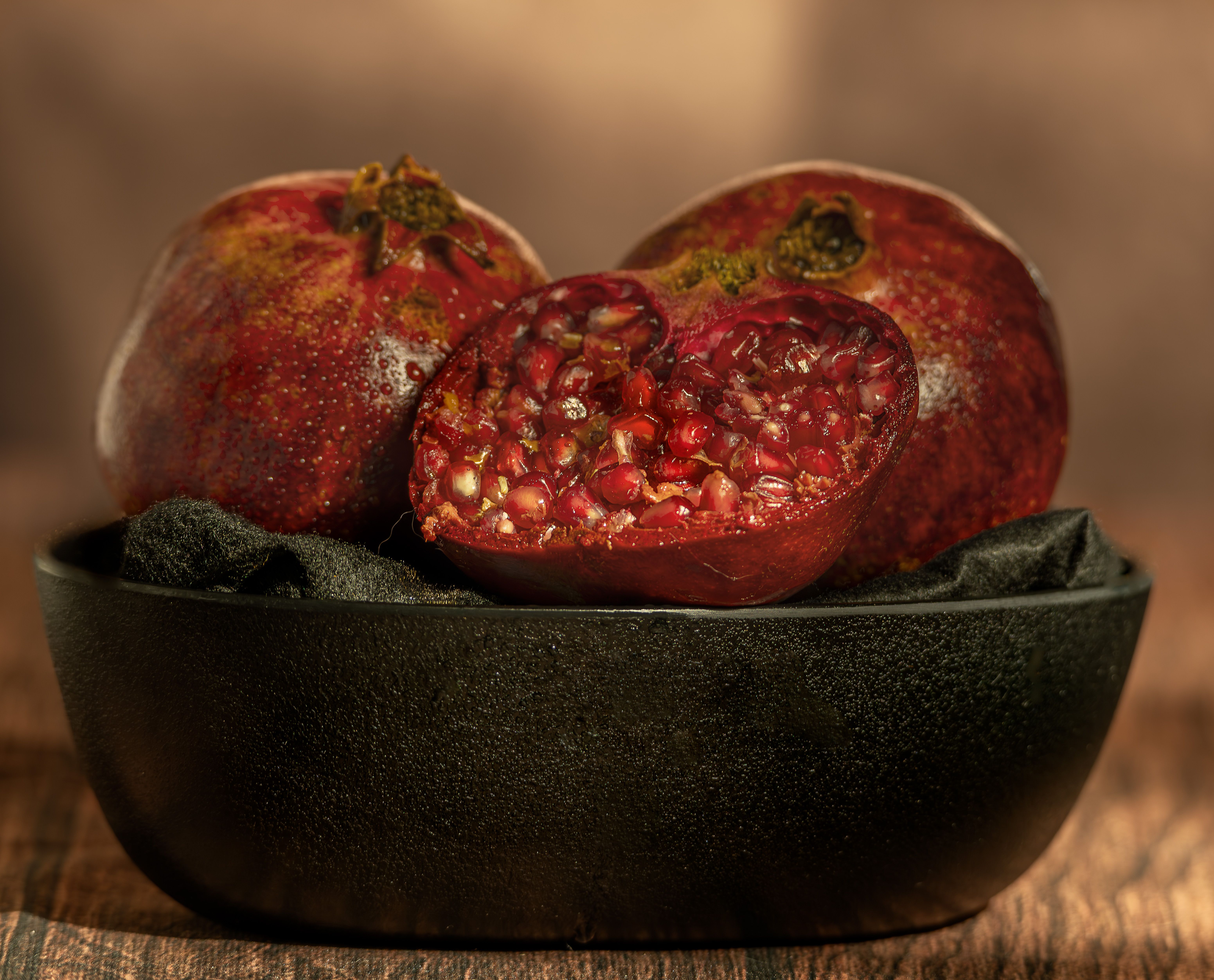 Red Punch Bowl Photos, Download The BEST Free Red Punch Bowl Stock ...