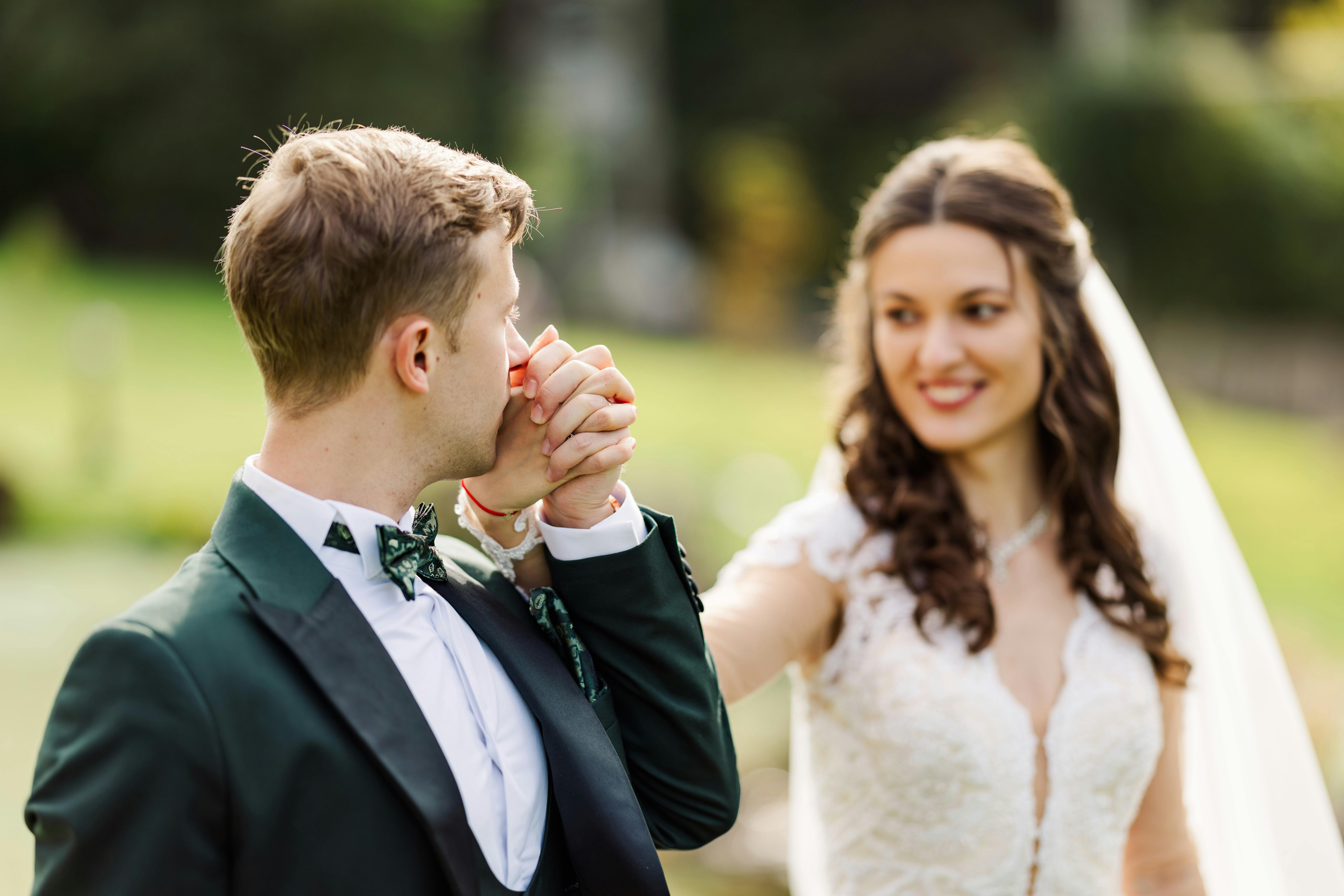 Fotografias Nunta Castelul Cantacuzino Din Busteni · Foto profissional gratuita