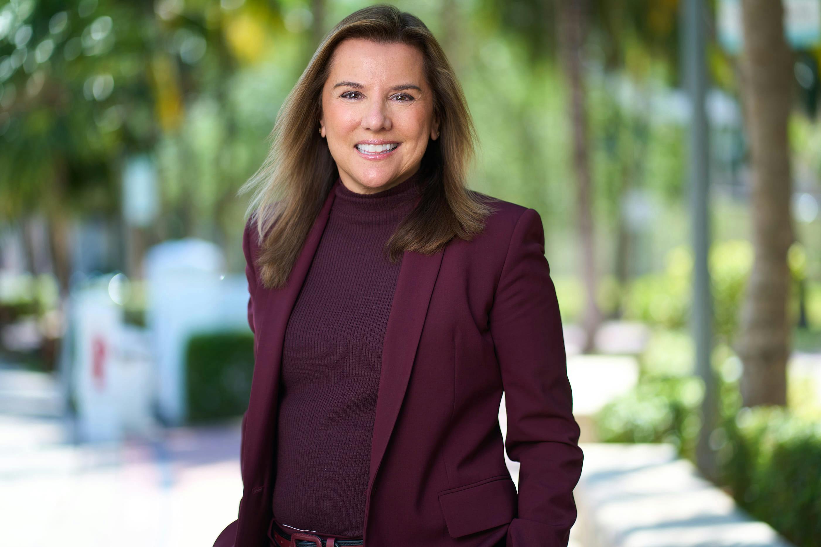 Smile Employee Photos, Download The BEST Free Smile Employee Stock ...