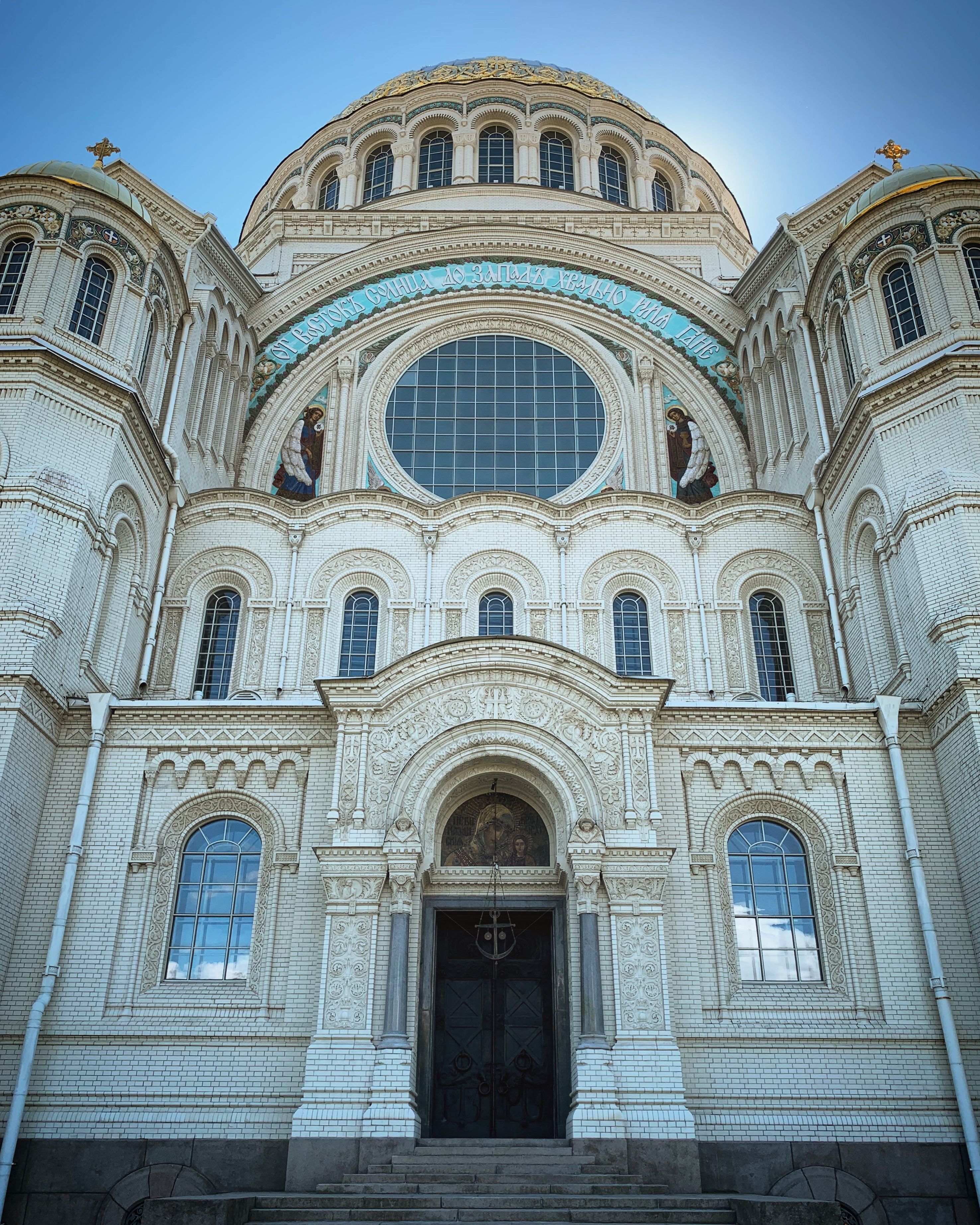 Grand Cathedral Facade Under Blue Sky · Free Stock Photo