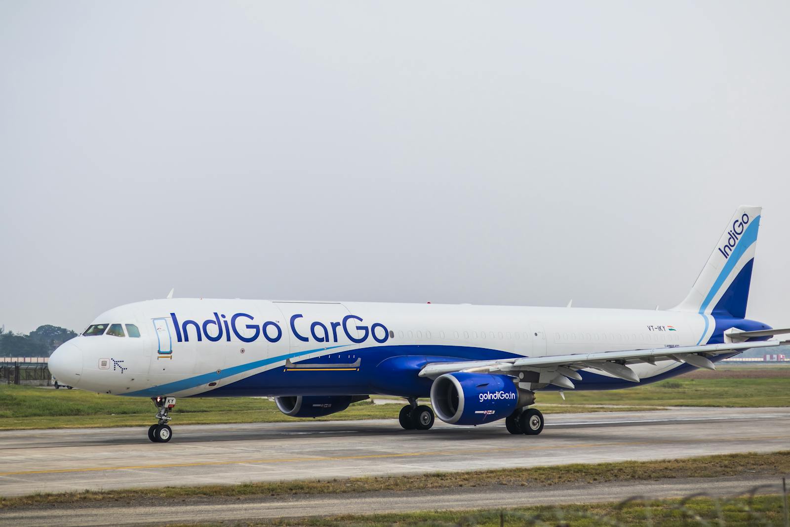 Indigo Flight Photos, Download The BEST Free Indigo Flight Stock Photos ...