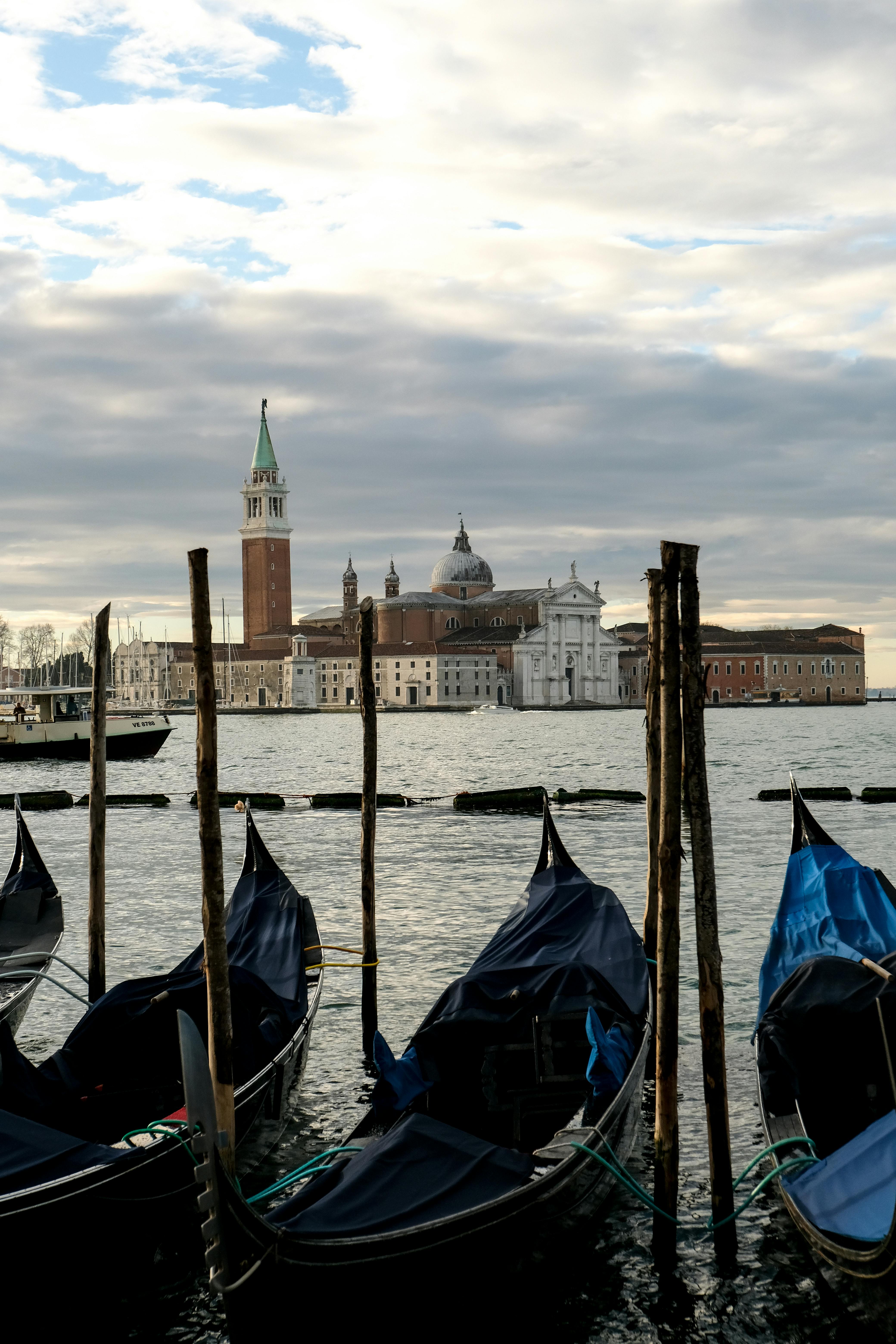 Church Congregation Background Photos, Download The BEST Free Church ...