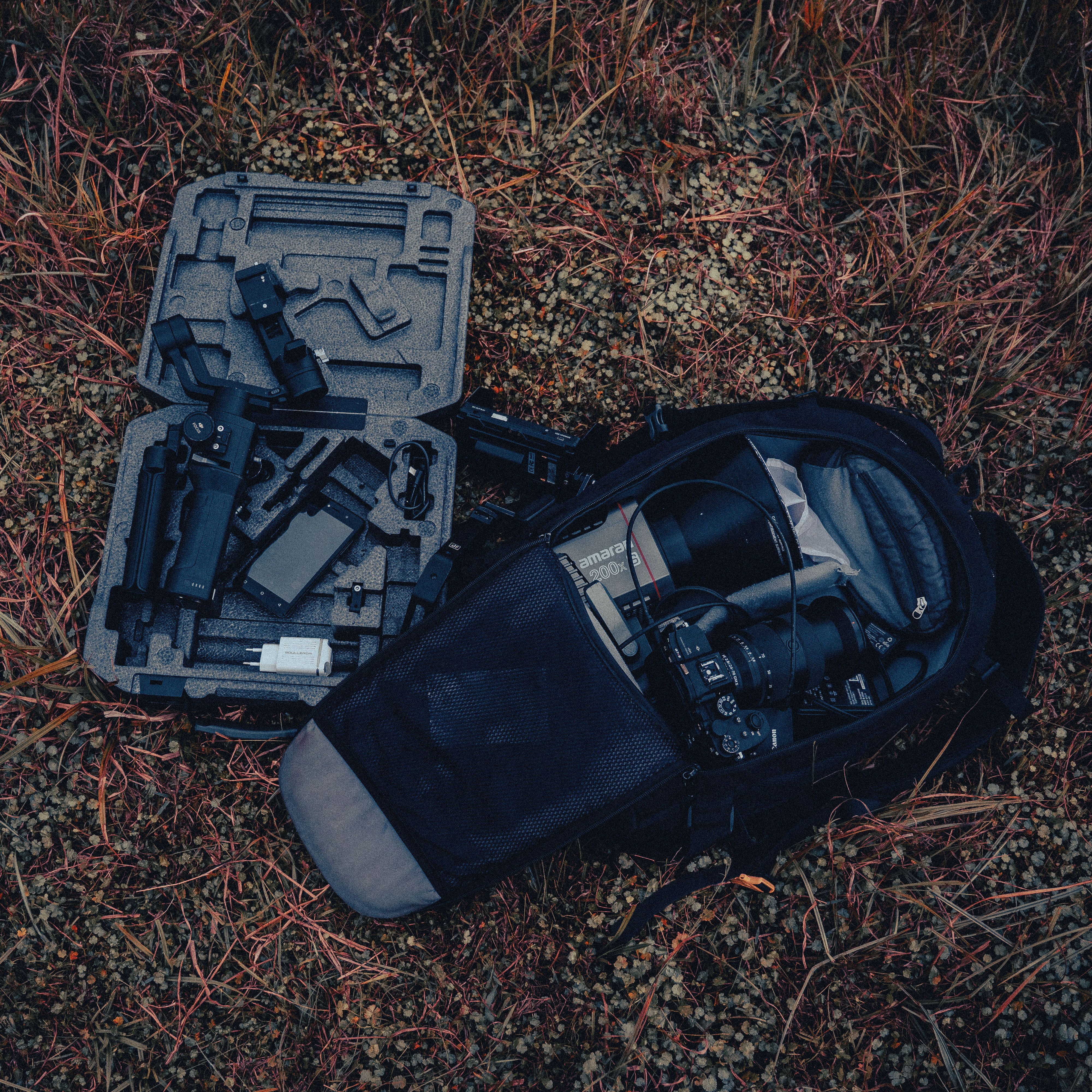 Camera Open In The Bag Photos, Download The BEST Free Camera Open In ...