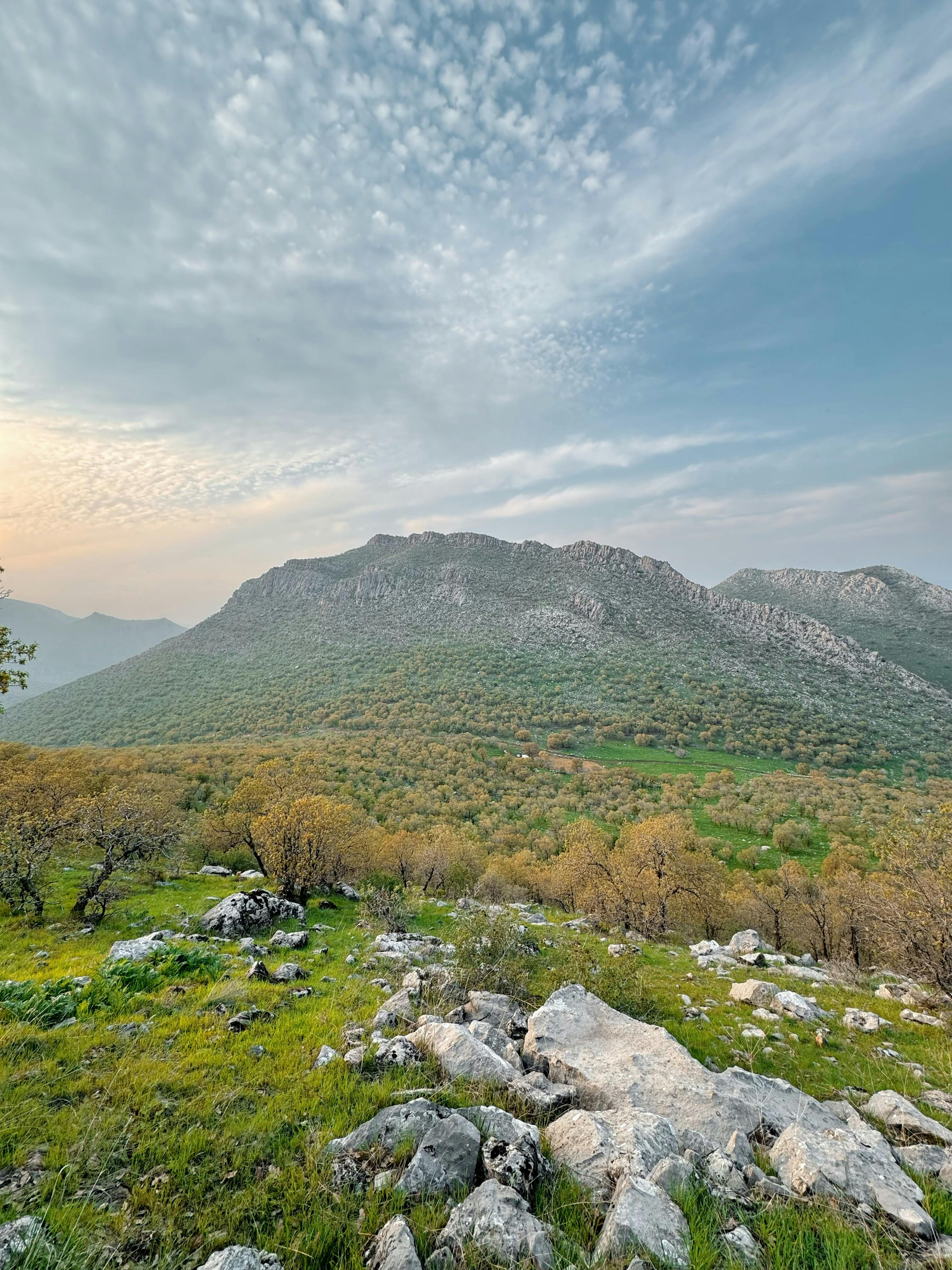 Scenic Mountain Landscape in Iraqi Kurdistan · Free Stock Photo
