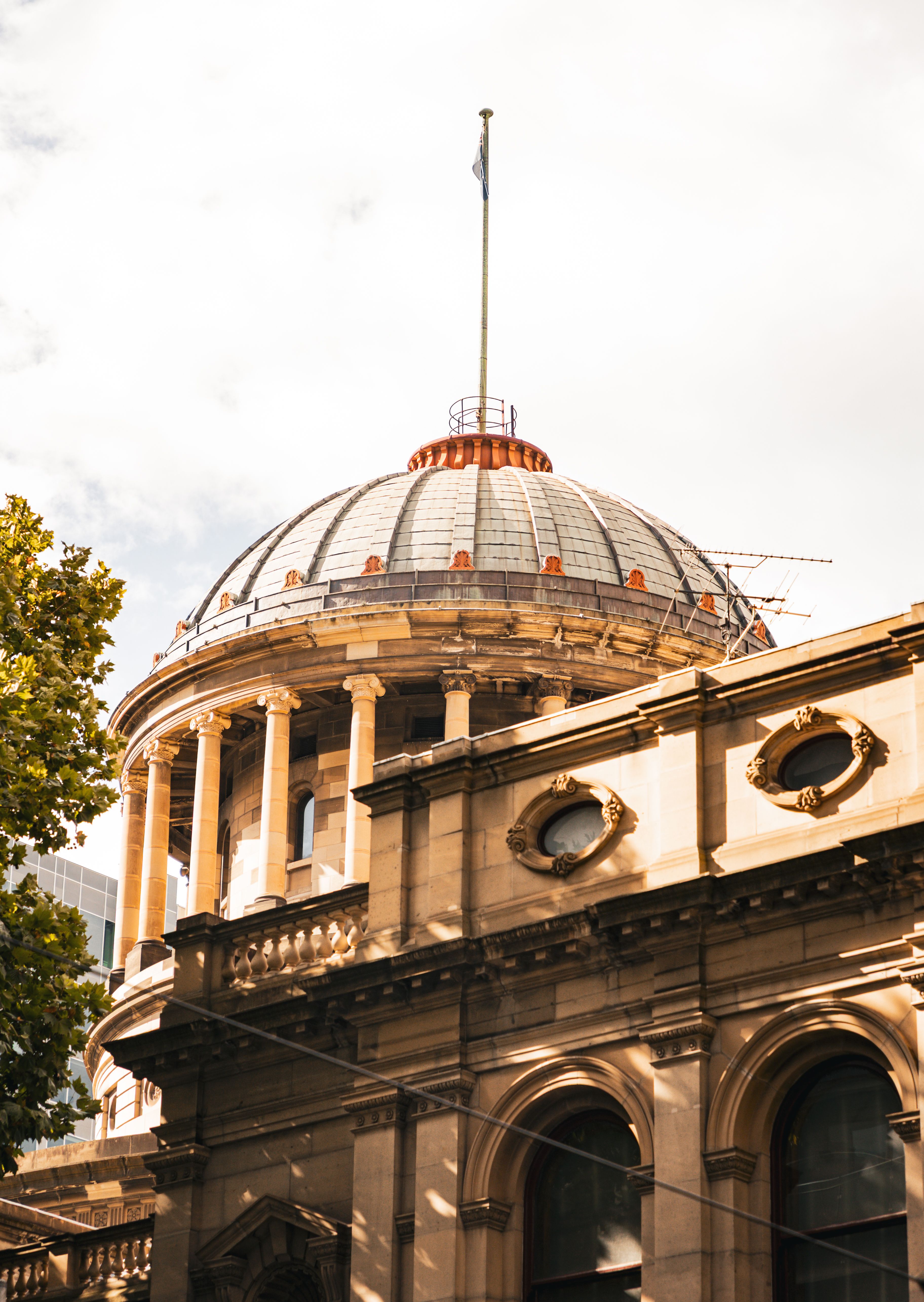 Historic Dome in Melbourne CBD under Bright Sky · Free Stock Photo